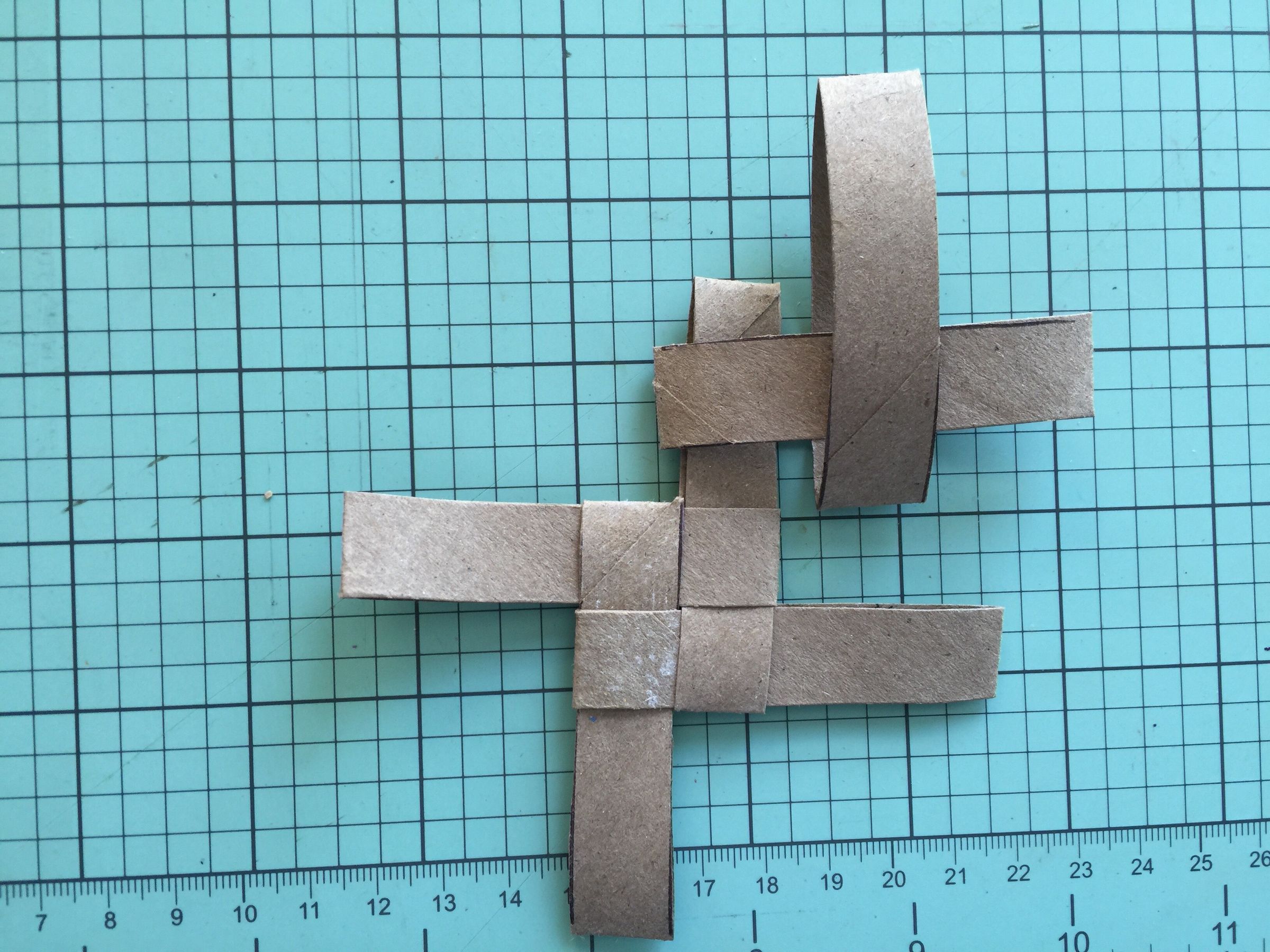 How to Weave Toilet Paper Rolls : 5 Steps (with Pictures) - Instructables