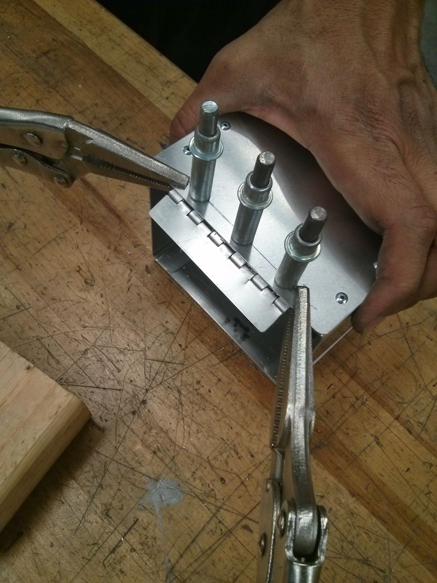 A Riveted Metal Box With Lid : 11 Steps - Instructables