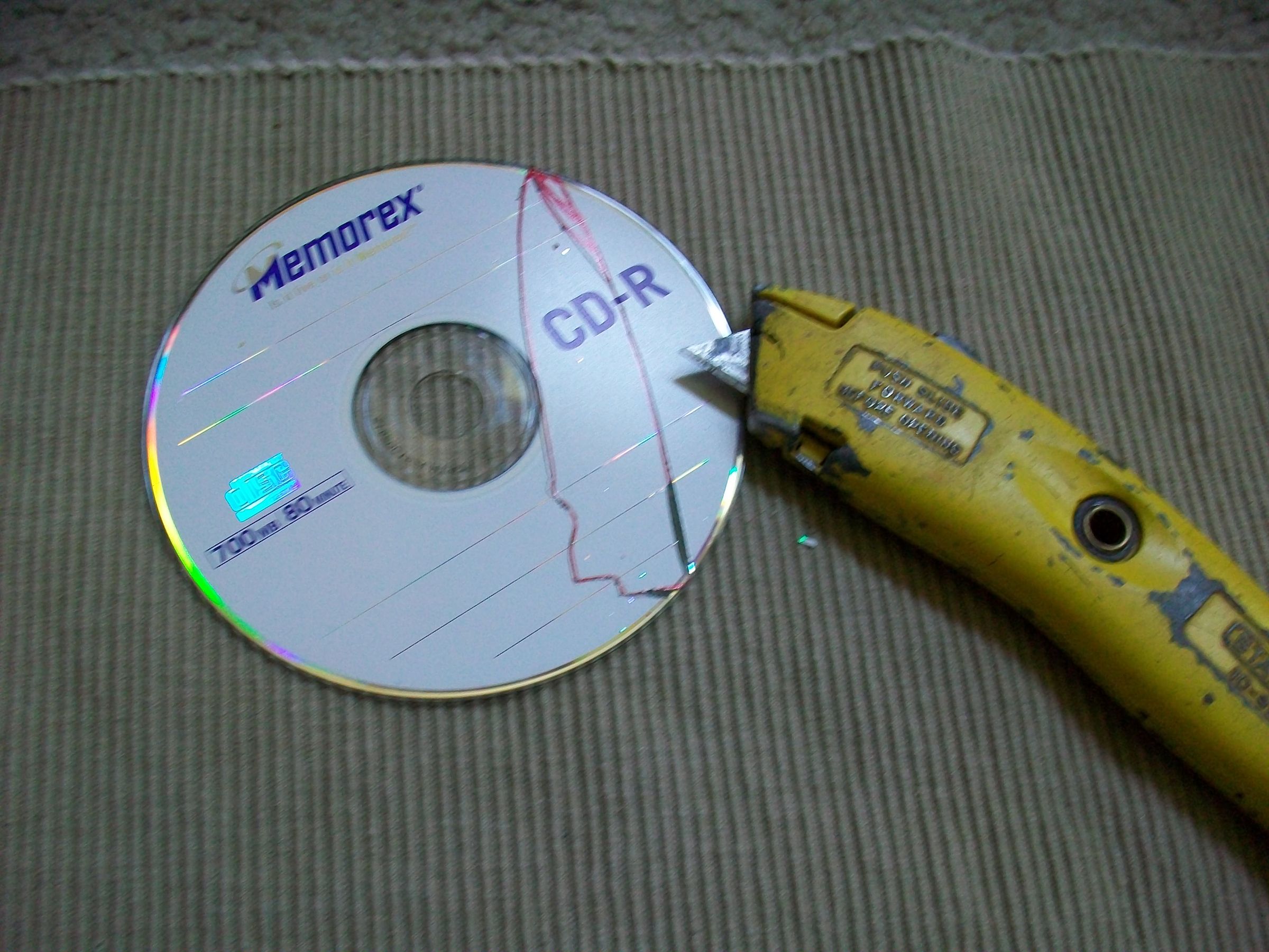 Make a Realistic Prop/Fake Knife : 6 Steps - Instructables