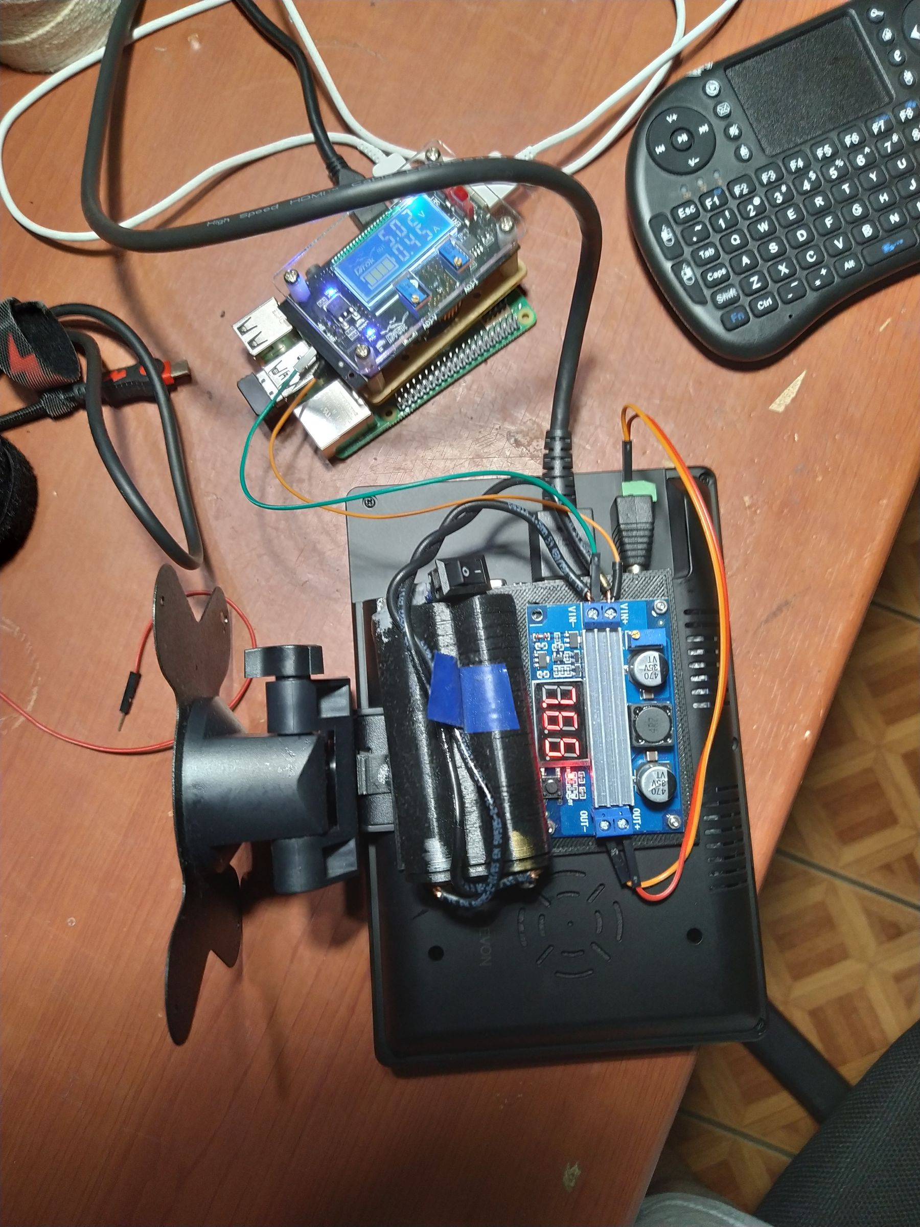 Learn How to Make a Portable Battery Powered Monitor That Can Also ...