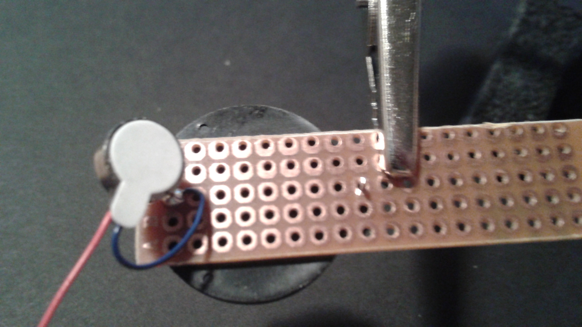 Jitterbugs! Vibrating Robotic Bugs : 6 Steps - Instructables