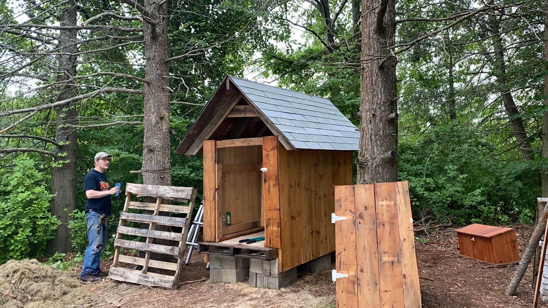 Awesome Chicken Coop From (Almost) 100% Reused/Repurposed Materials ...