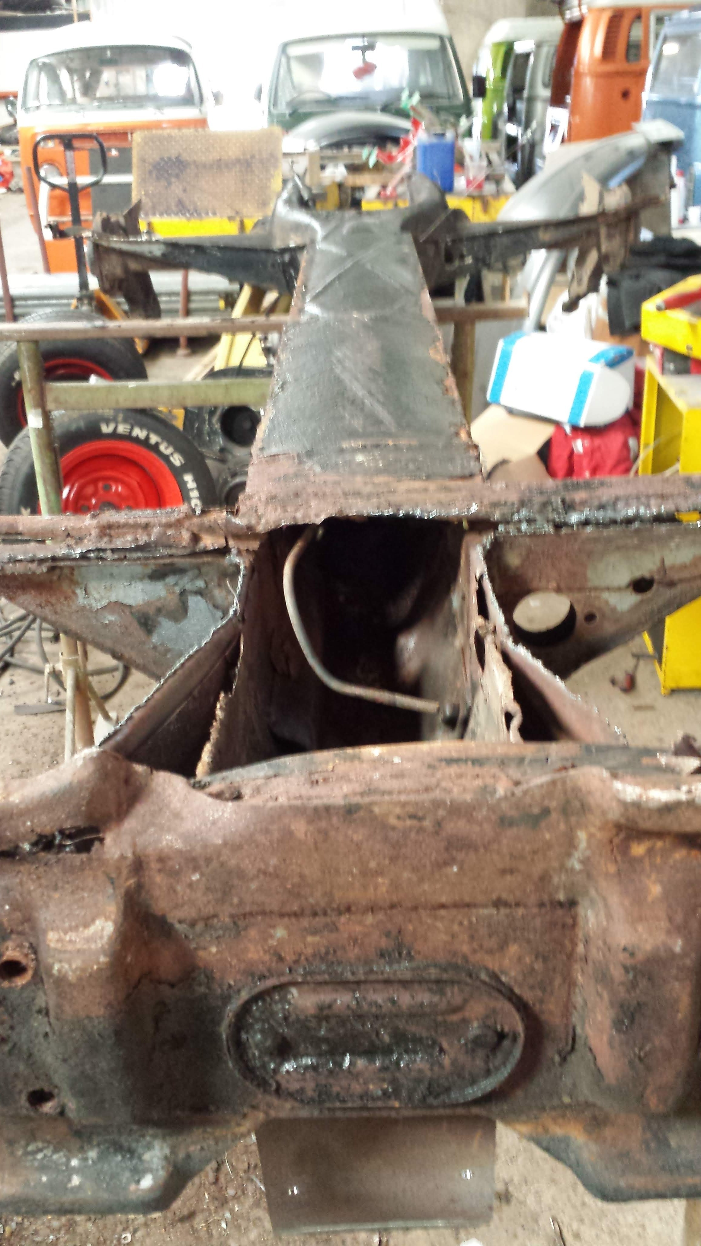 Chassis Restoration on a Volkswagen Beetle Volksrod : 12 Steps (with ...