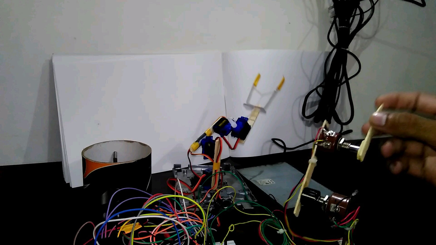 Servo Robotic Arm Arduino Based 4 Steps Instructables