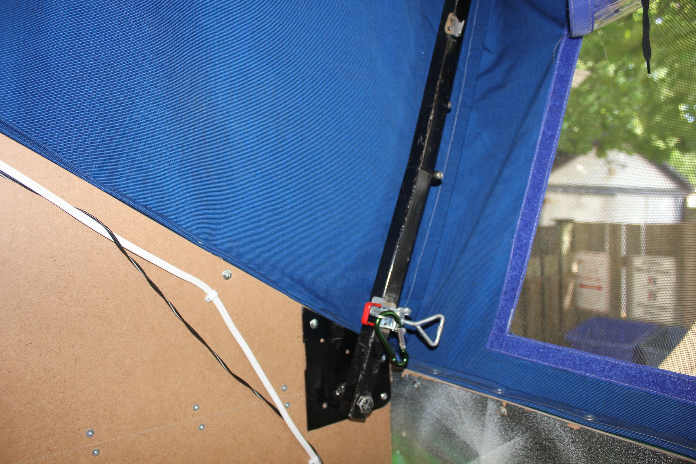 Tiny Dumpster House Trailer : 7 Steps (with Pictures) - Instructables