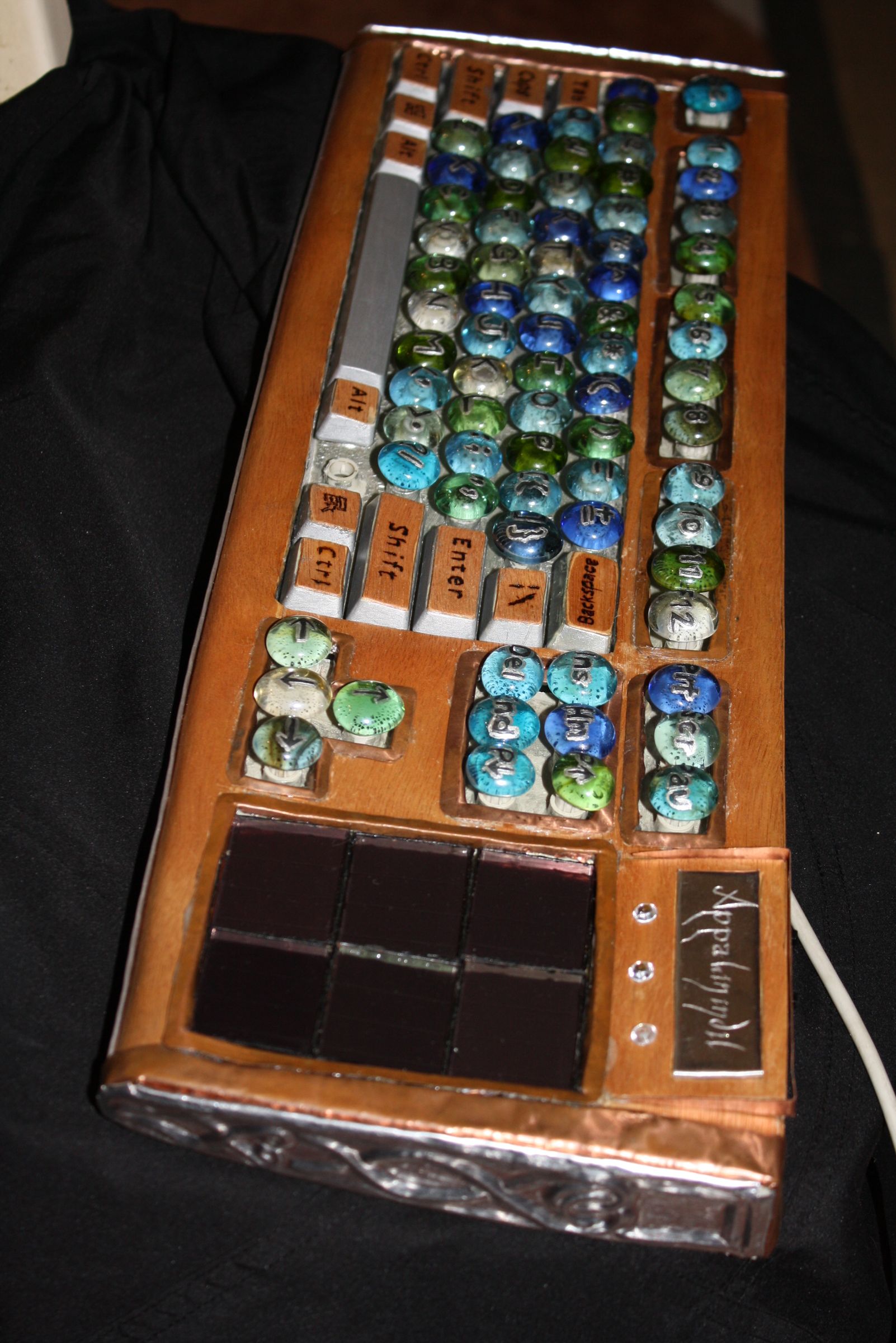 Elven Keyboard : 16 Steps (with Pictures) - Instructables