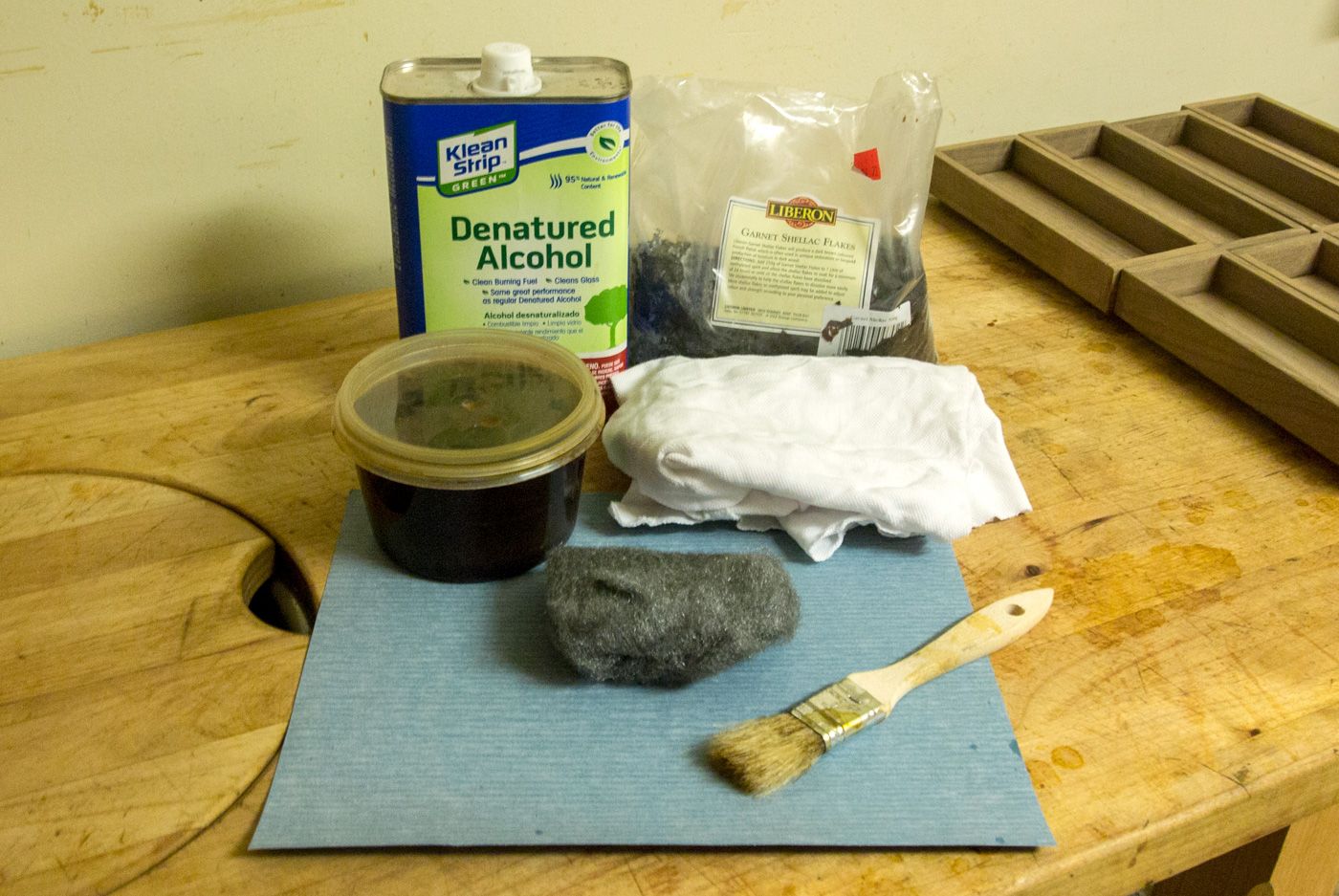 Food-Safe Wood Finish With Shellac (+ Bee's Wax / Walnut Oil) : 6 Steps ...