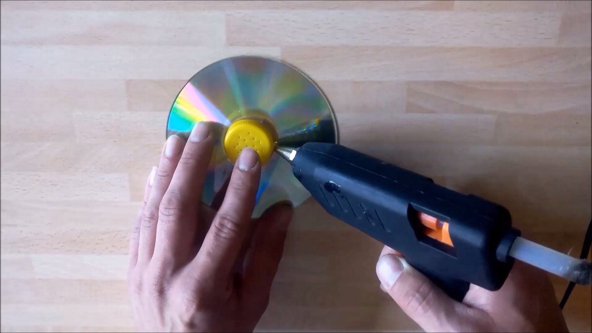 DIY Hovercraft Toy (using a CD) : 5 Steps - Instructables