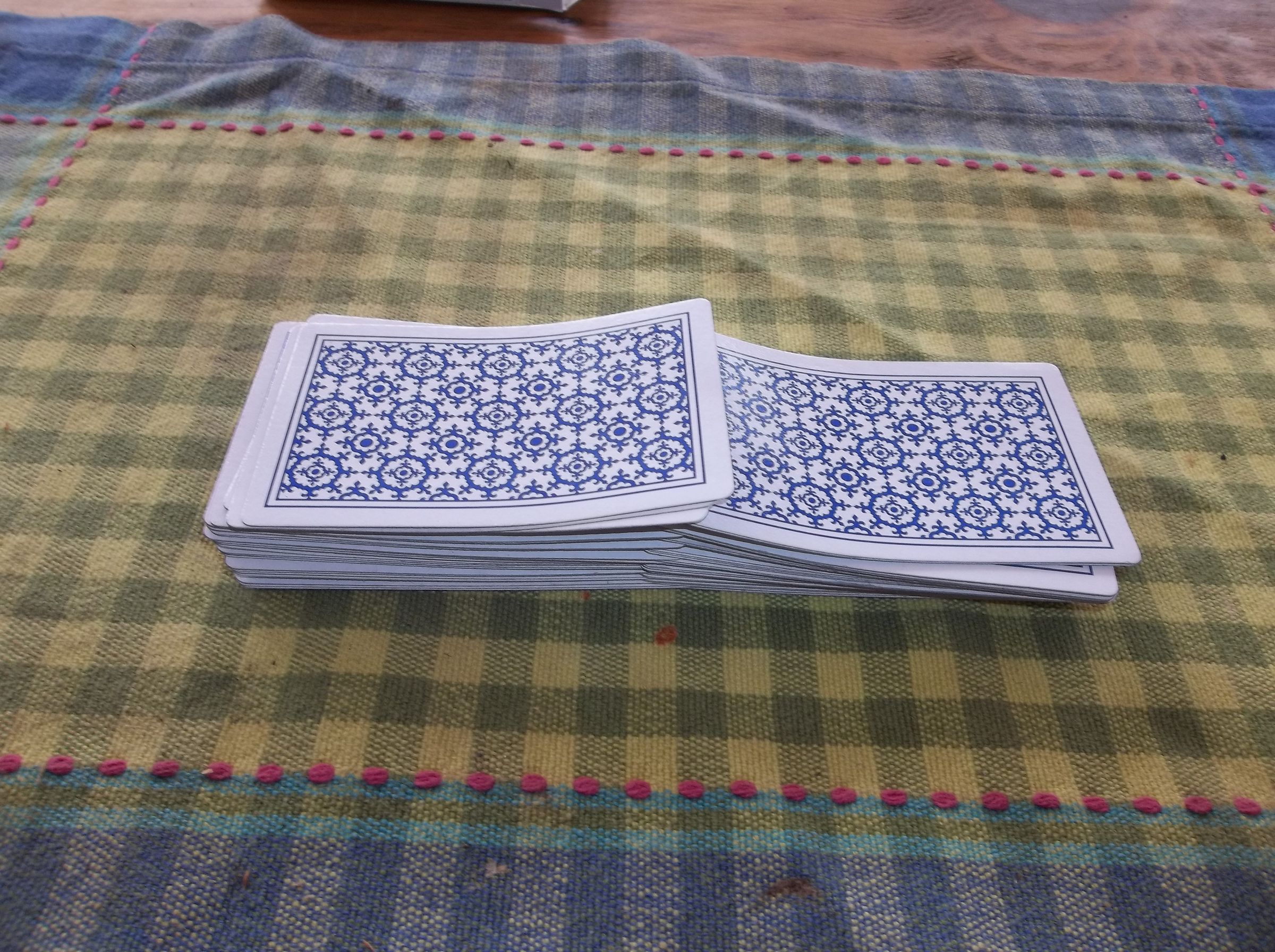 How to Shuffle Cards Like a Pro : 6 Steps - Instructables