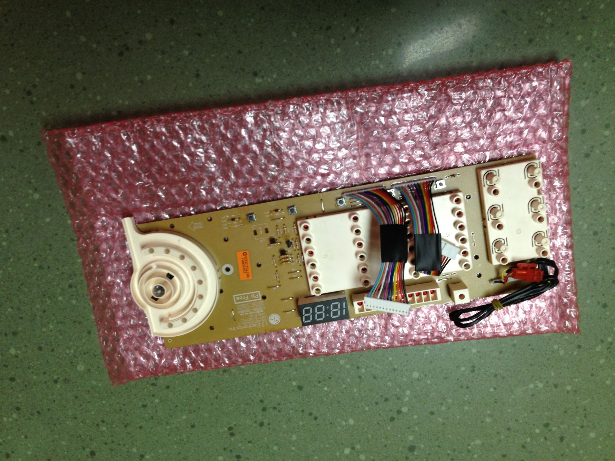 Replacing the User Interface Control Board on a LG Washing Machine. : 8 ...