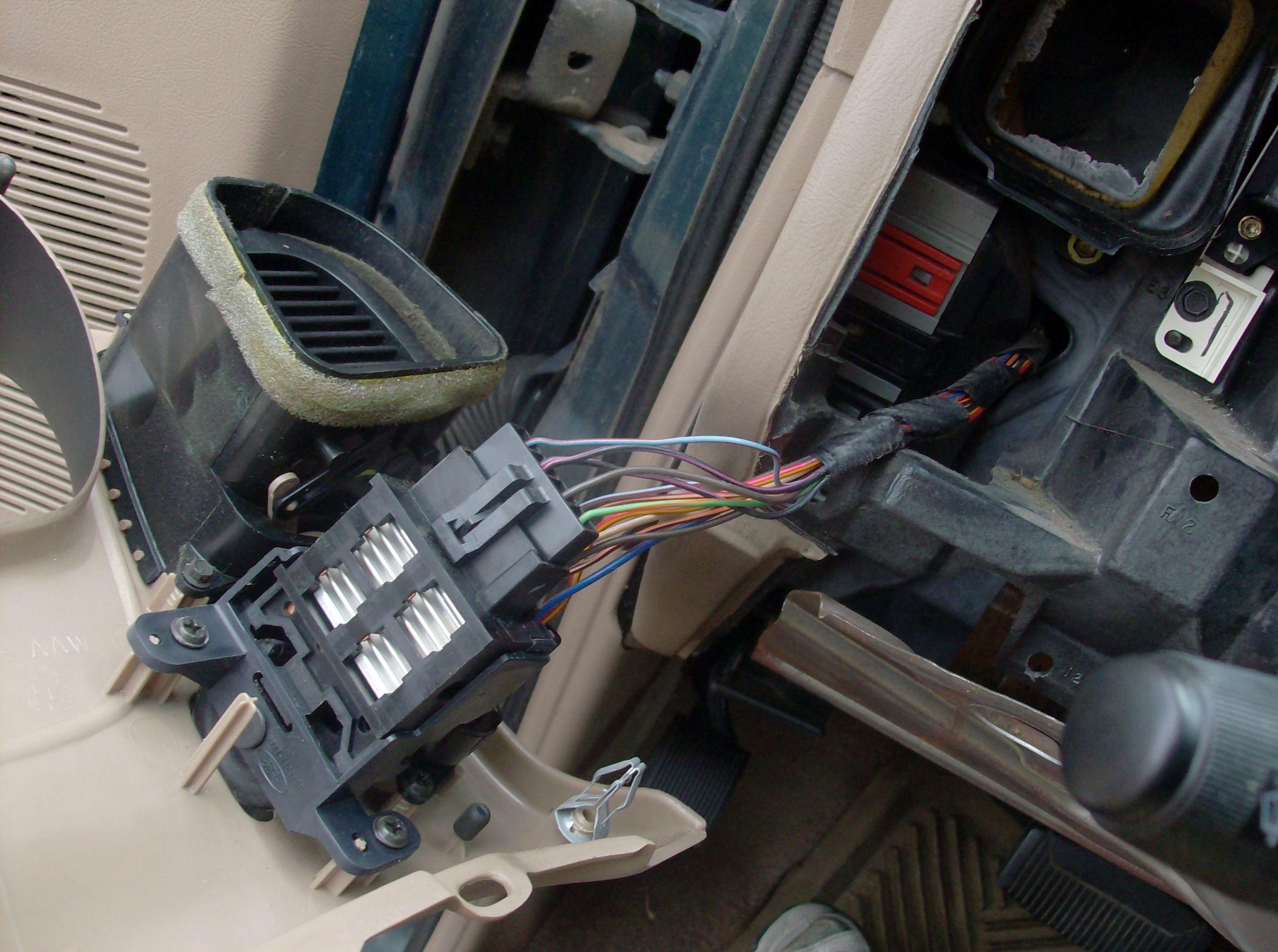Replacing Lights for '98 Ford Ranger Instrument Cluster : 9 Steps ...