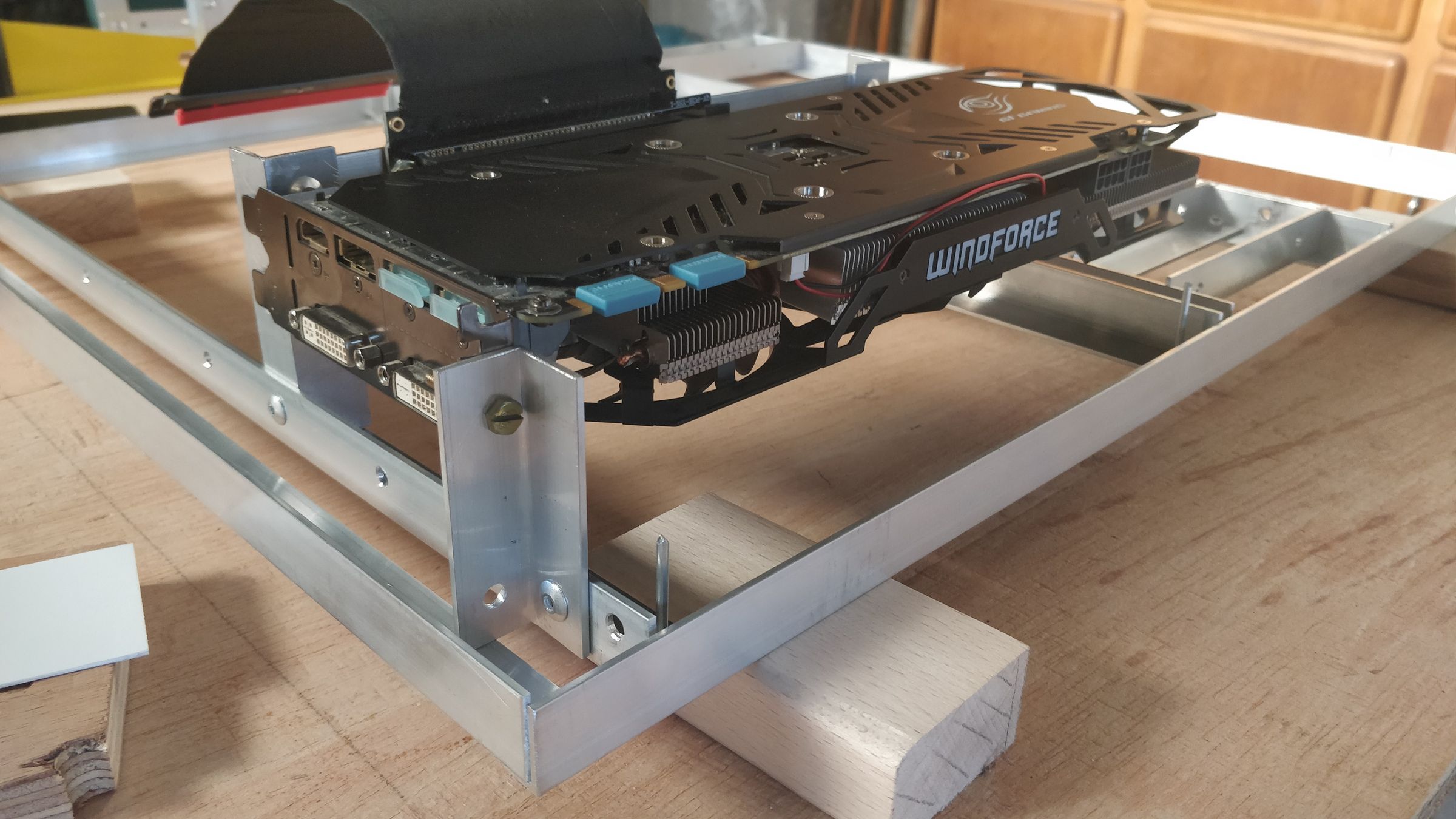 Desk With Built-in Computer and Laptop Height Stand : 10 Steps (with ...