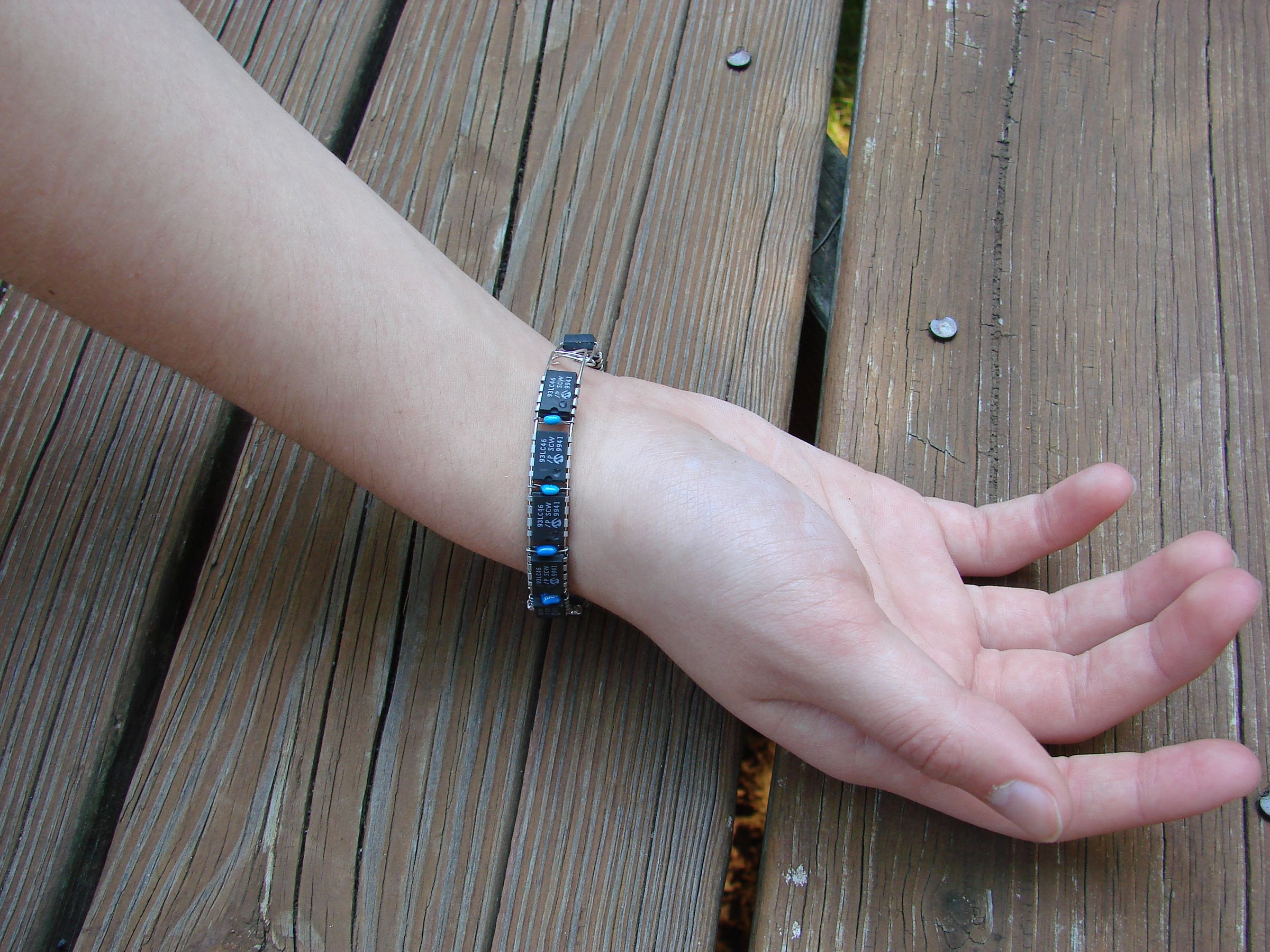 Electronic Bracelet : 6 Steps (with Pictures) - Instructables