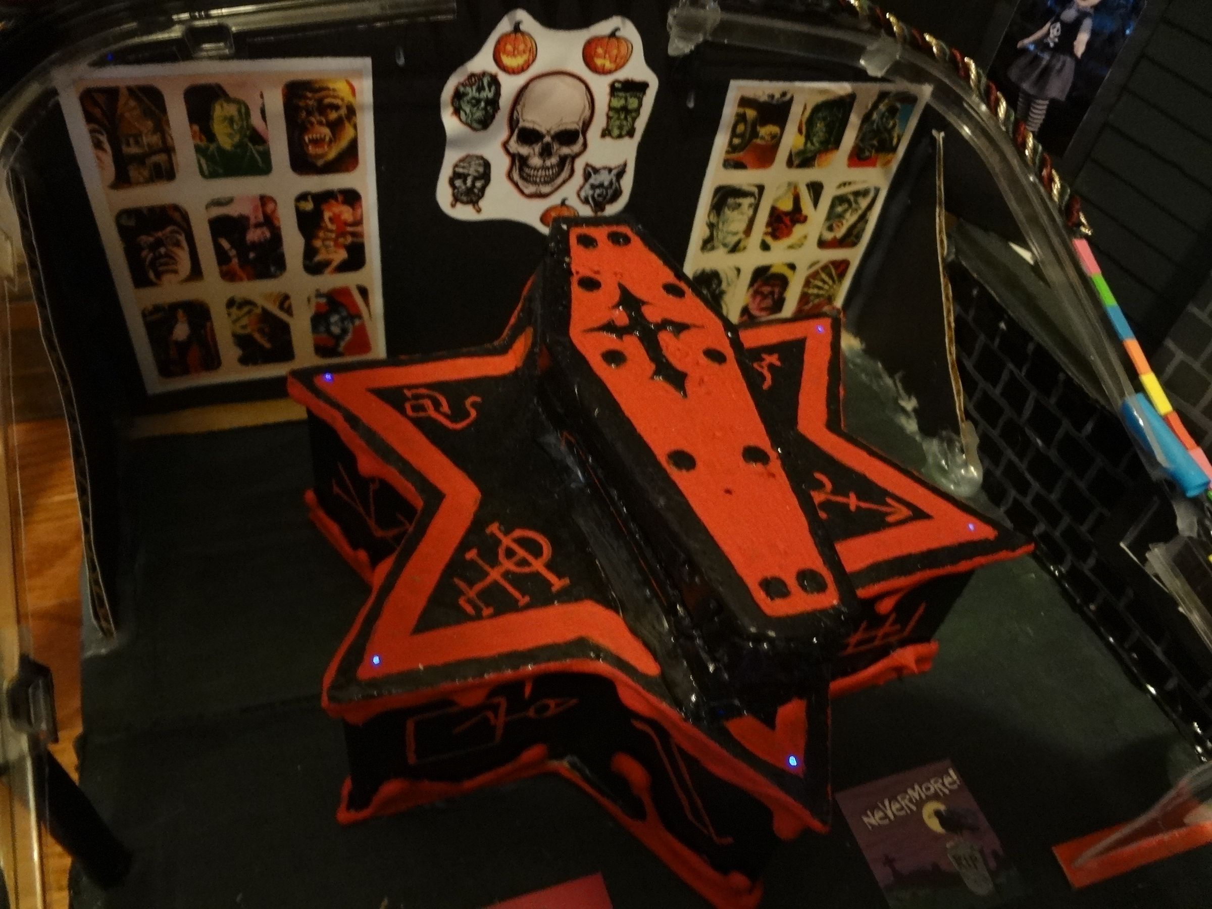 Cardboard Haunted House With Lights. : 8 Steps (with Pictures ...