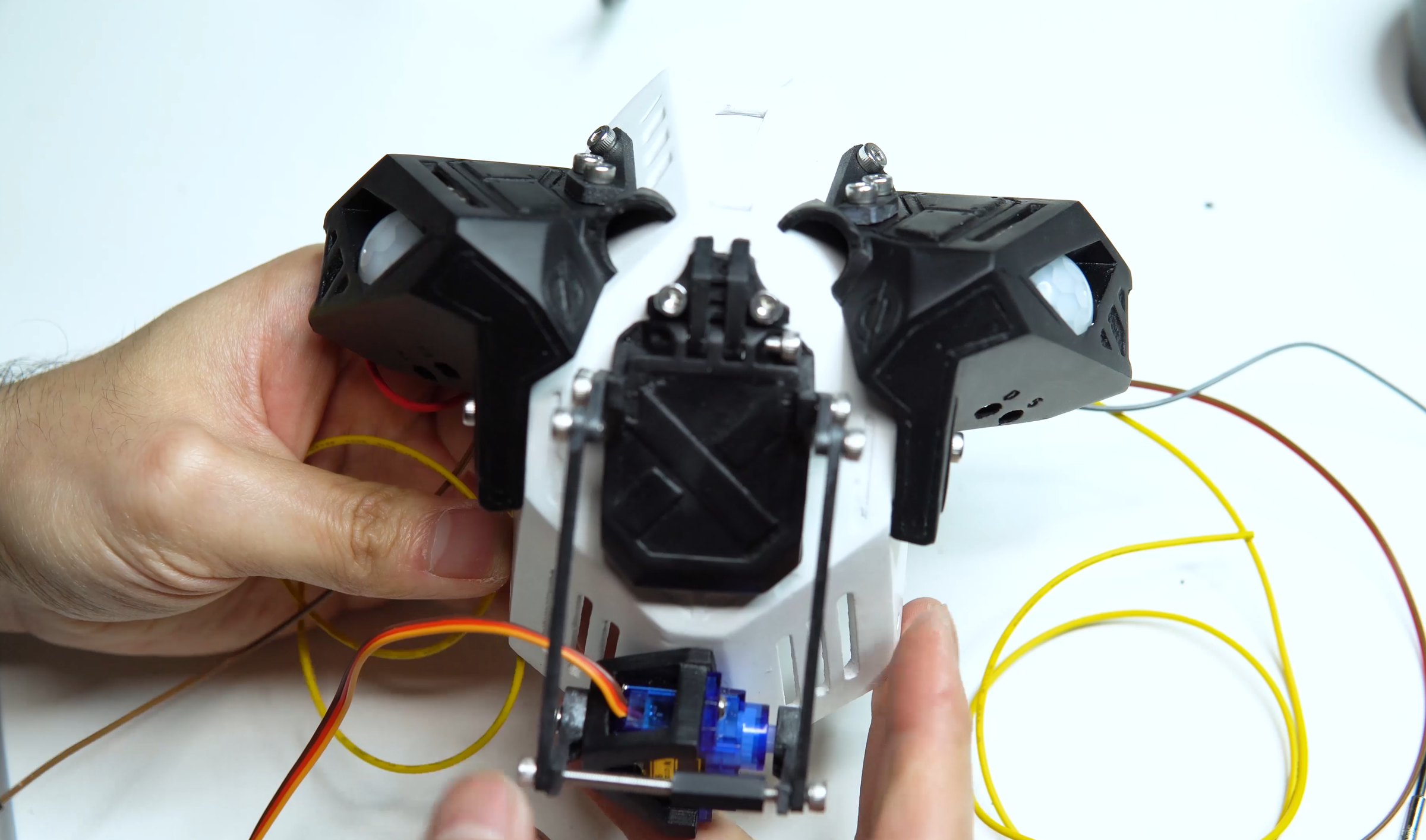 Shy Mask That Shuts Up When It Sees People : 9 Steps (with Pictures ...