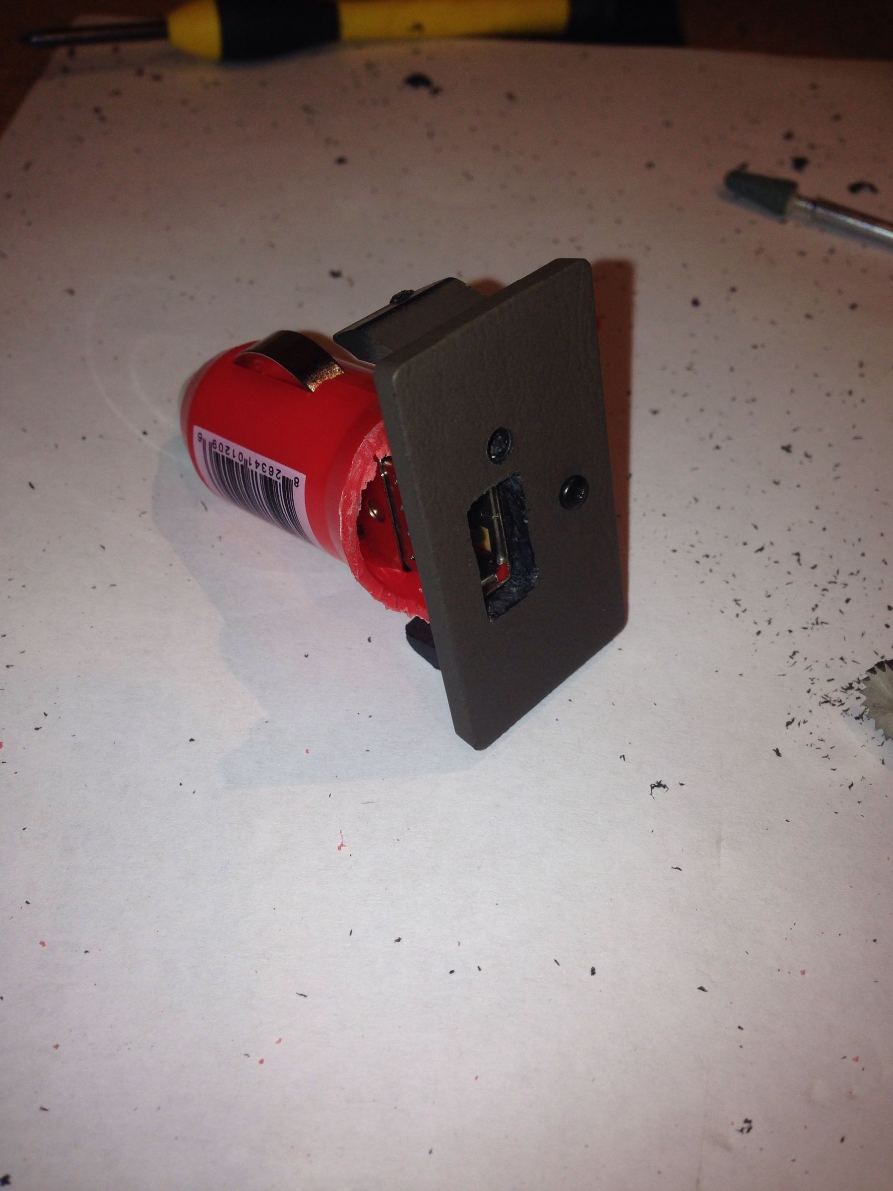 USB Power Port in Your Car : 5 Steps - Instructables