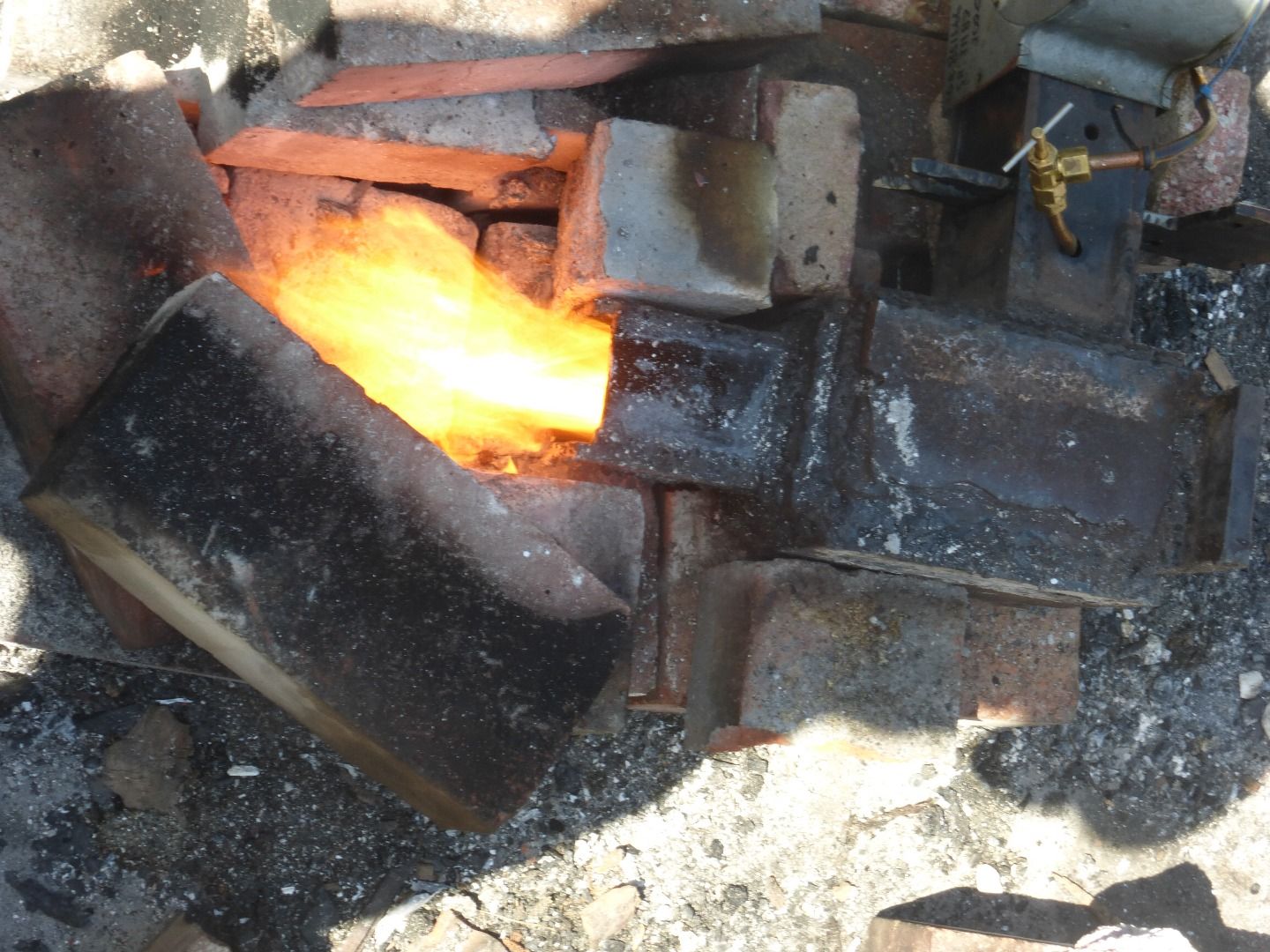 Waste Oil Burner : 5 Steps (with Pictures) - Instructables