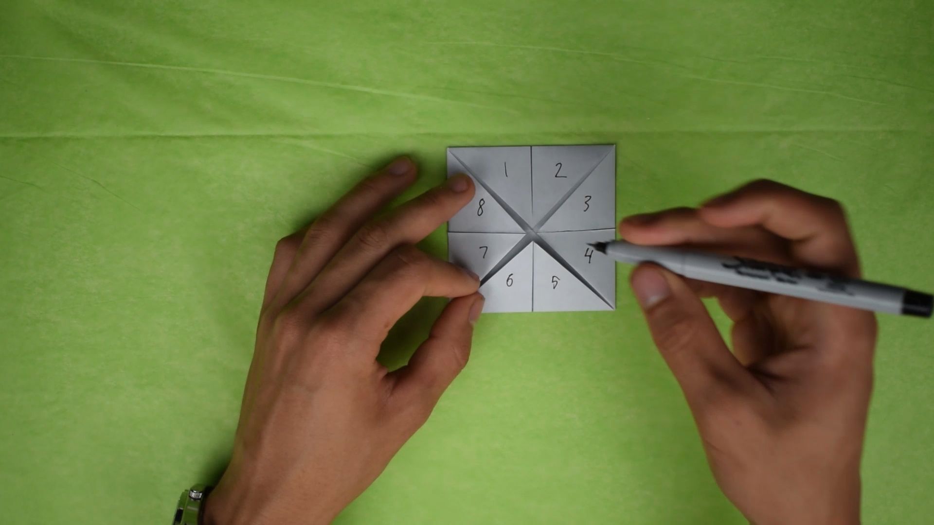 How to Fold an Origami Fortune Teller + How to Use : 7 Steps (with ...