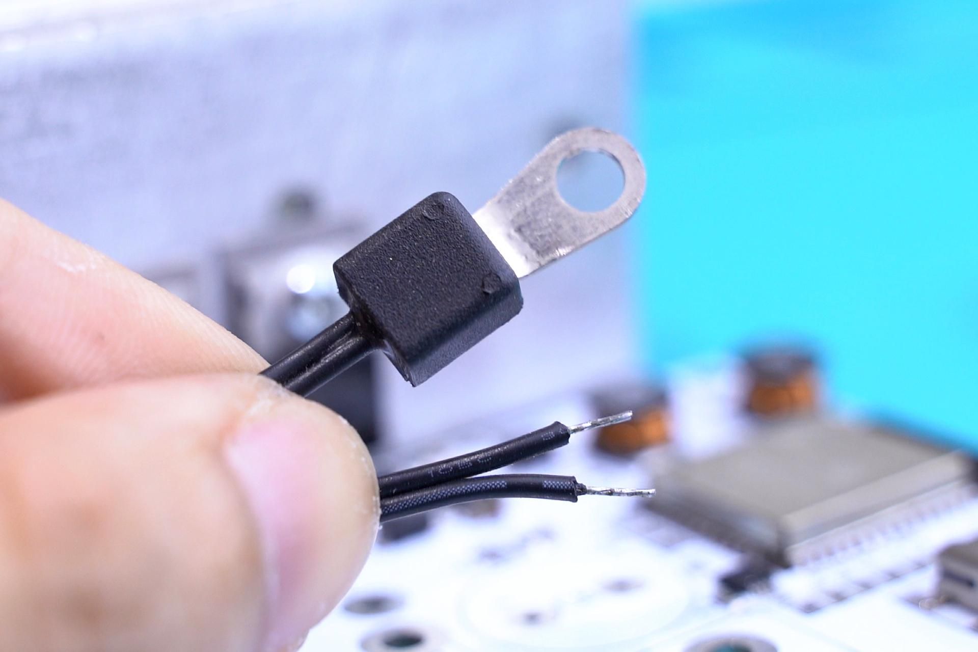 1kW Arduino MPPT Solar Charge Controller (ESP32 + WiFi) : 46 Steps ...