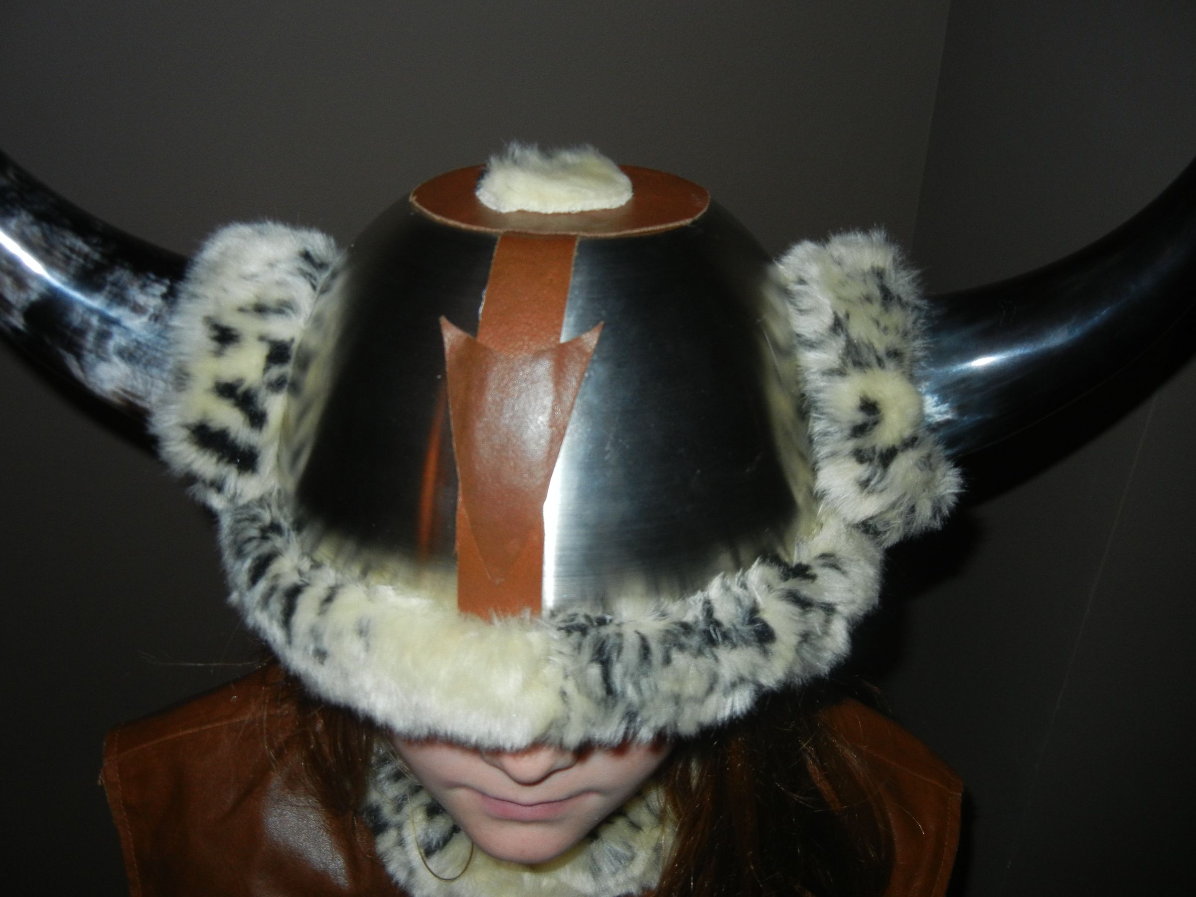 EASY VIKING COSTUME: No Sewing Involved : 6 Steps (with Pictures ...