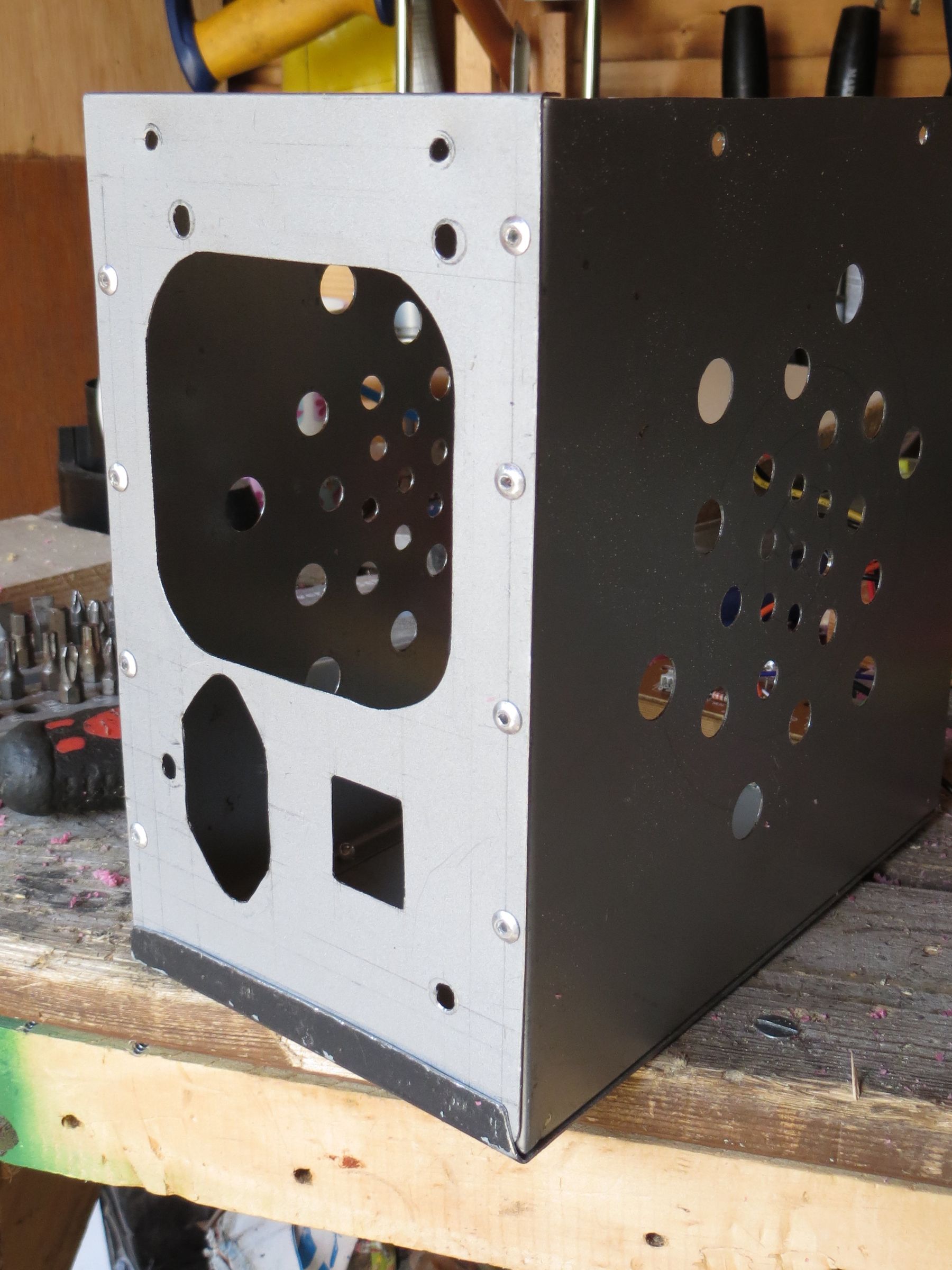 Yet Another ATX to Bench PSU Conversion : 7 Steps - Instructables