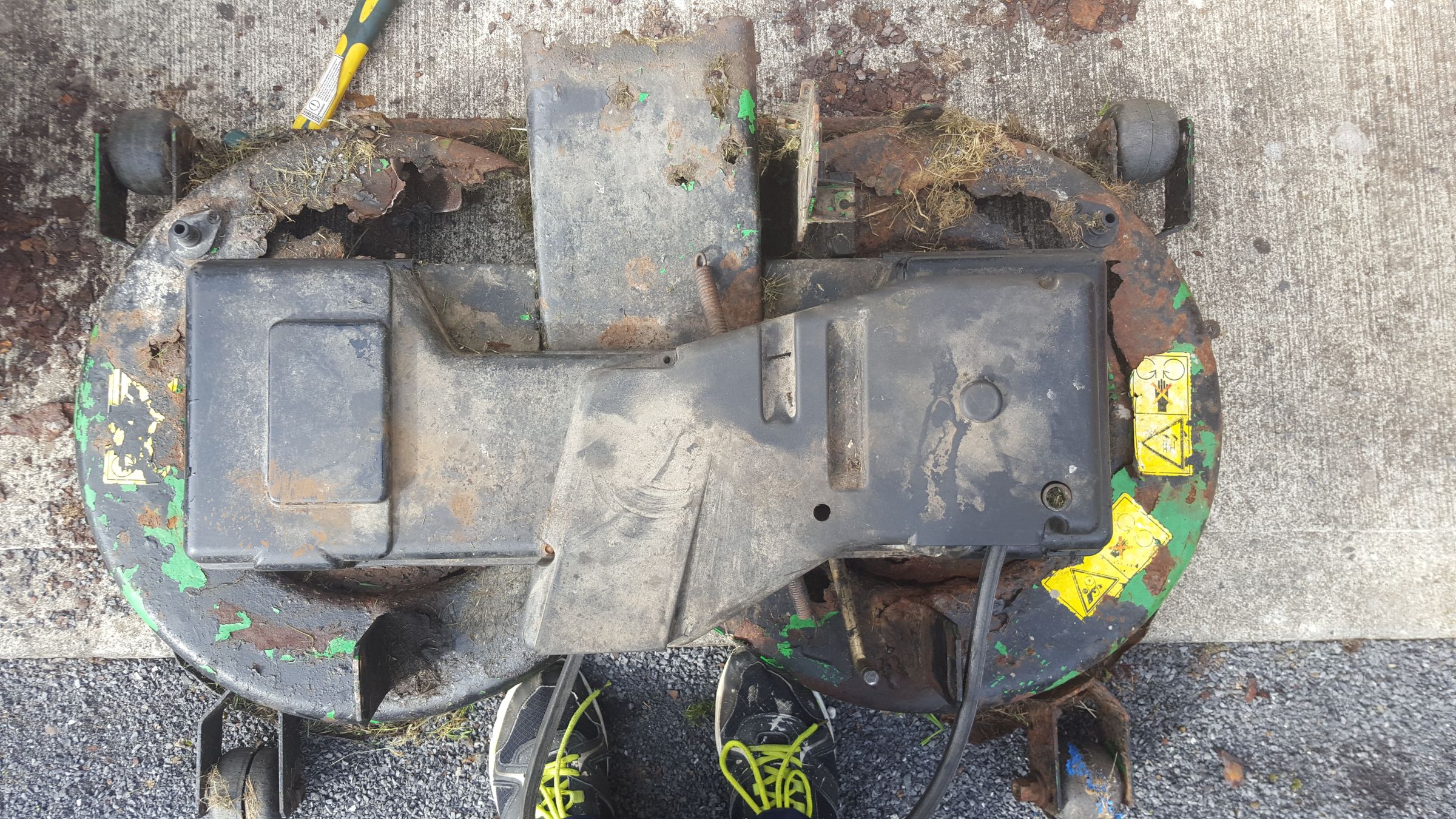 Ride-on Mower Rebuild + Homemade Grass Catcher Build! : 8 Steps (with ...