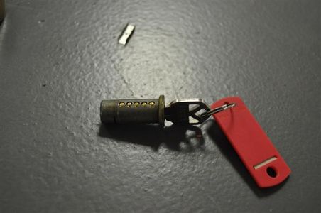 How to Re-Pin a Lock Without Original Key : 6 Steps (with Pictures ...