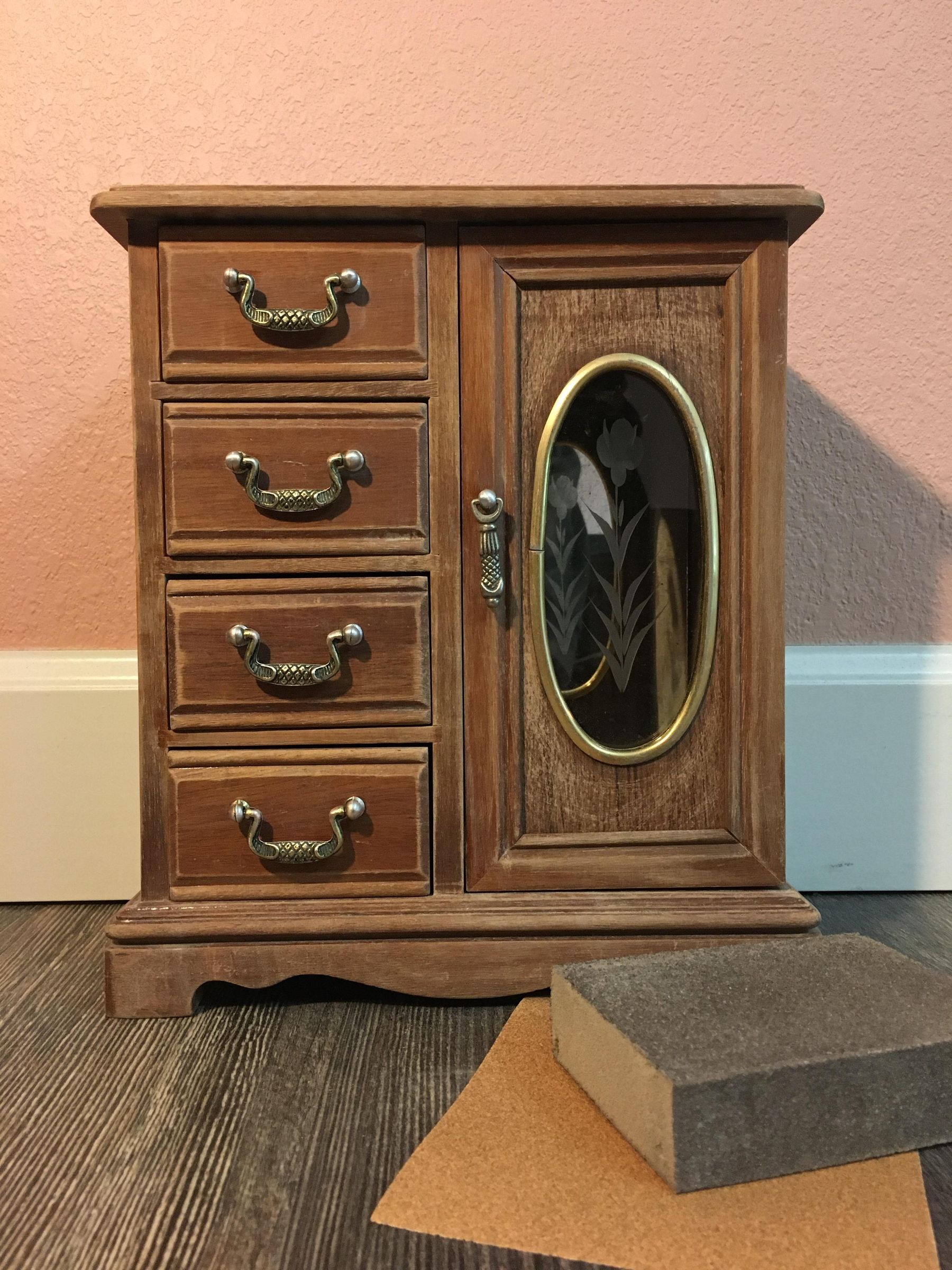 How to Revamp an Old Jewelry Box : 7 Steps - Instructables
