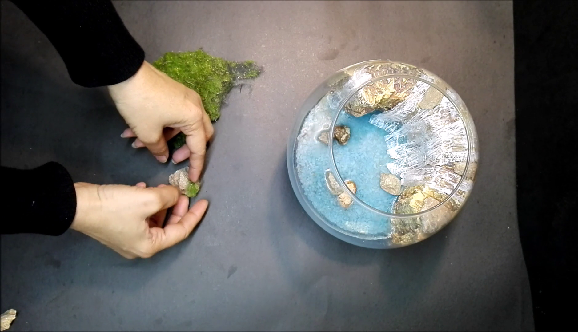DIY Waterfall Terrarium|Diorama|Aquascape : 5 Steps - Instructables