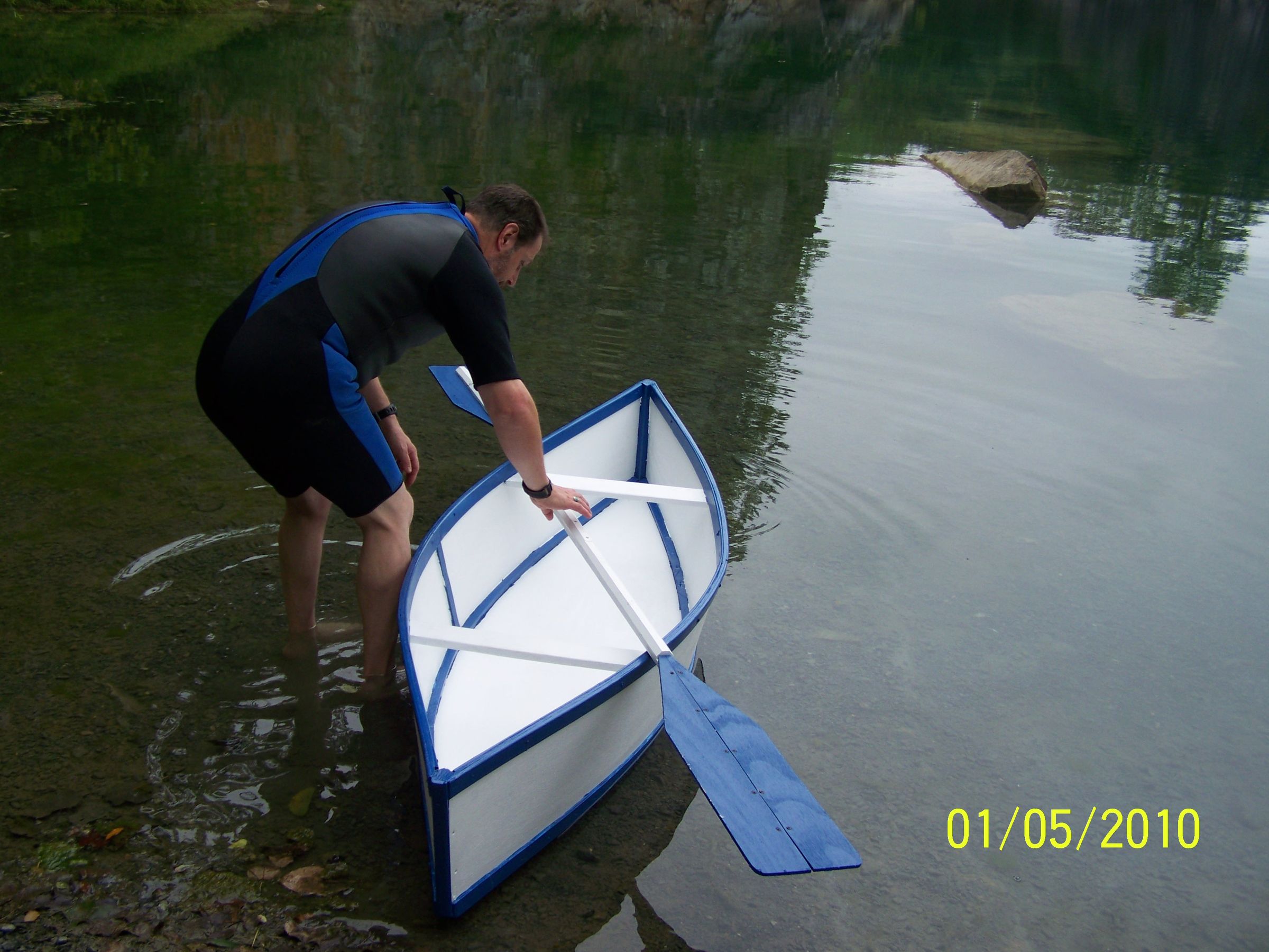 Building a One Sheet Boat : 17 Steps (with Pictures) - Instructables