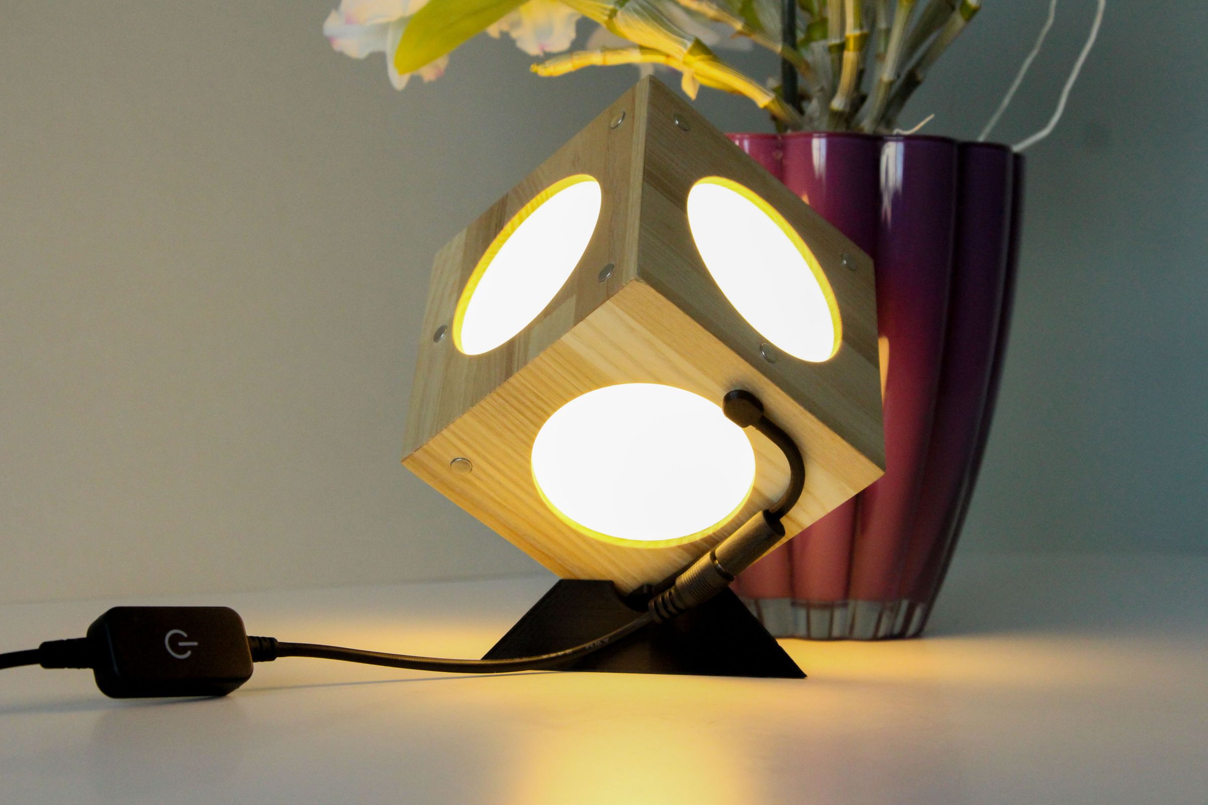Easy Modular Magnetic Desk Lamp : 18 Steps (with Pictures) - Instructables