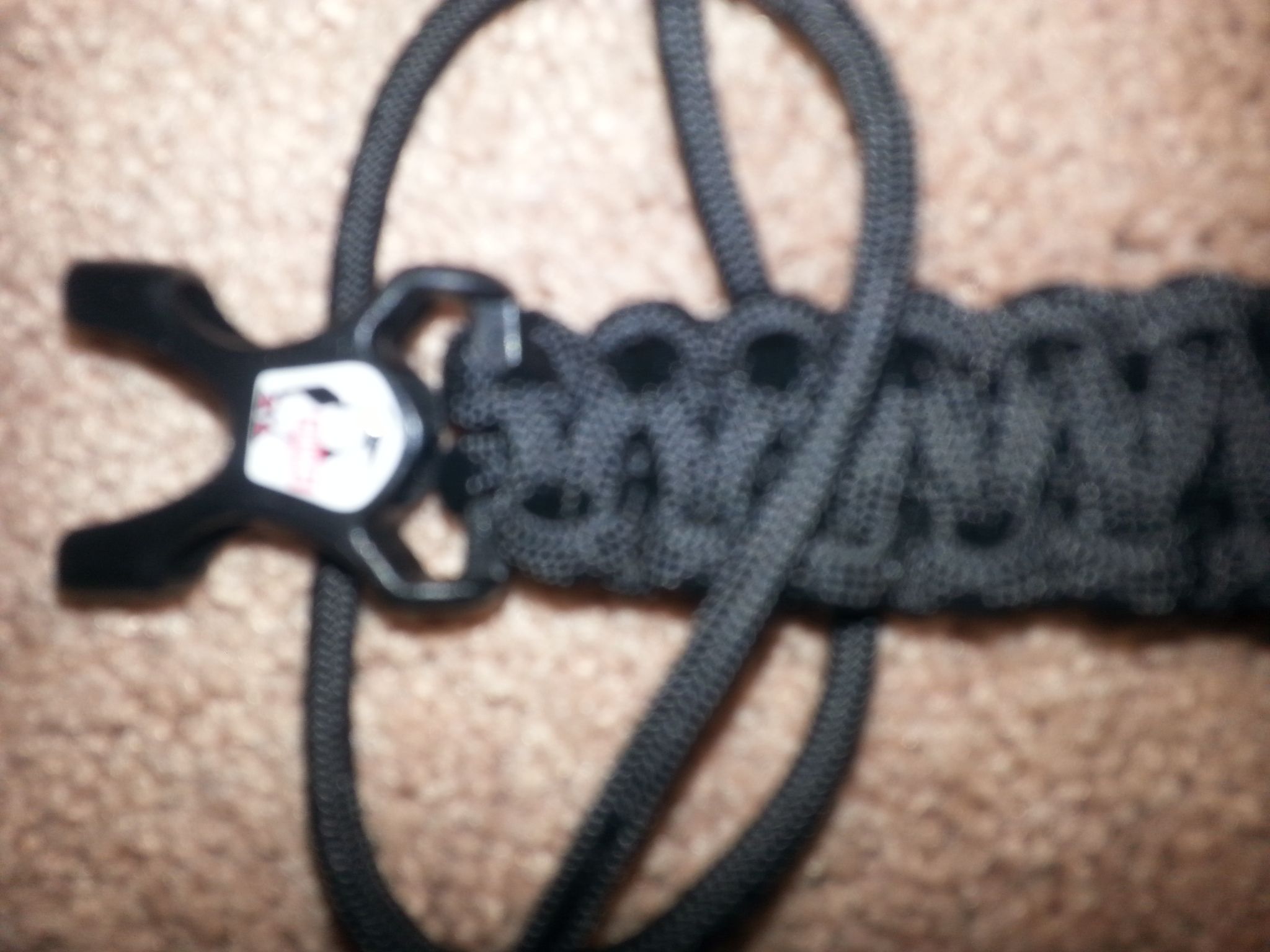 Make a Double Wrapped Paracord Bracelet : 8 Steps - Instructables