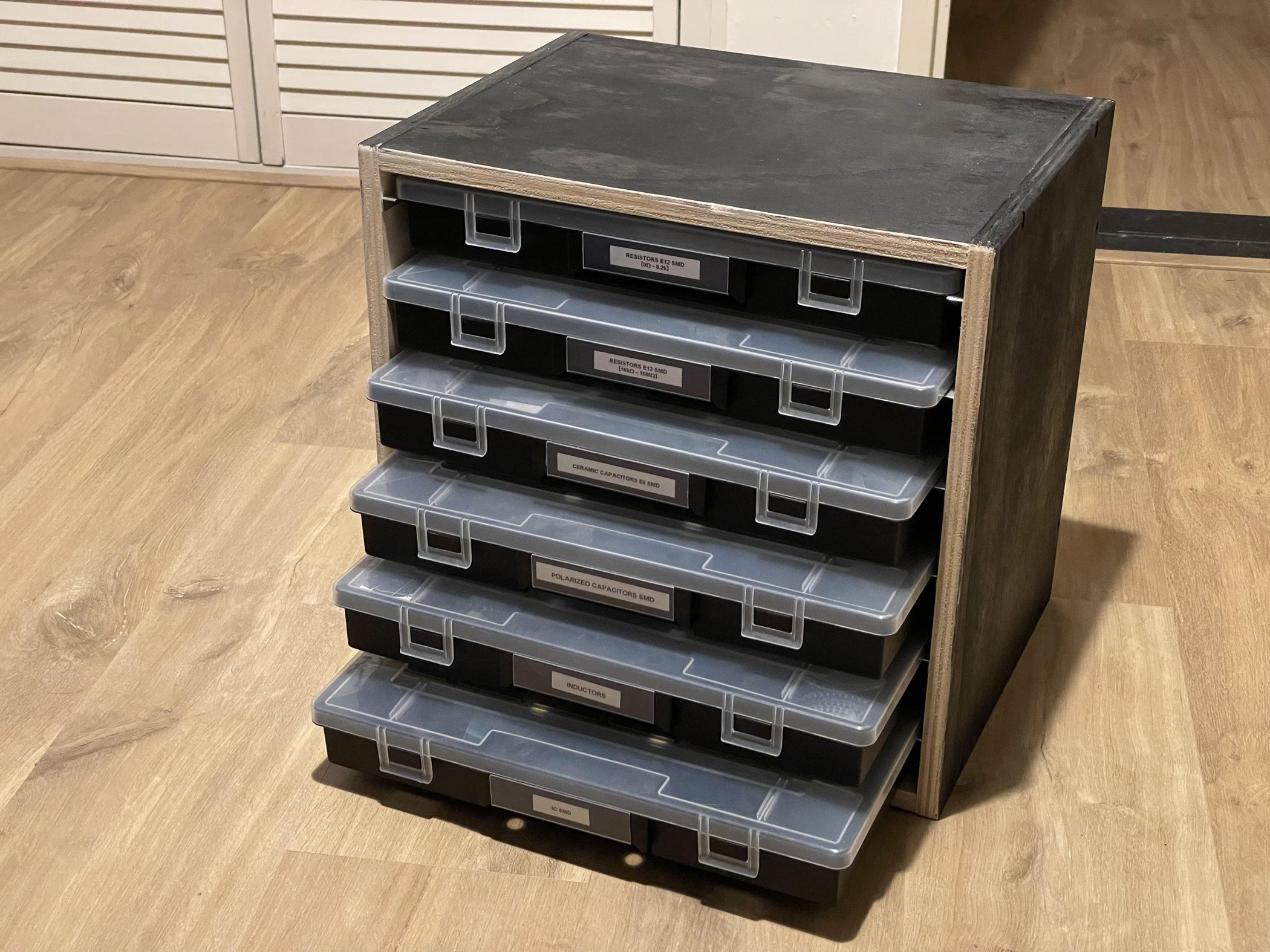 The (almost) Perfect Rack Organizer for Electronic Components and Other ...