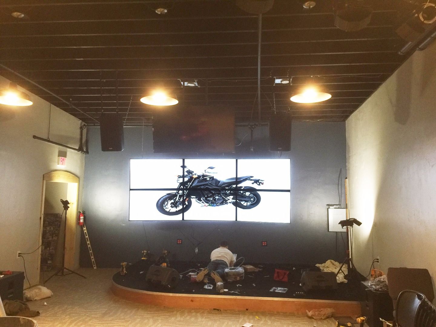 6 Screen TV Wall : 5 Steps - Instructables