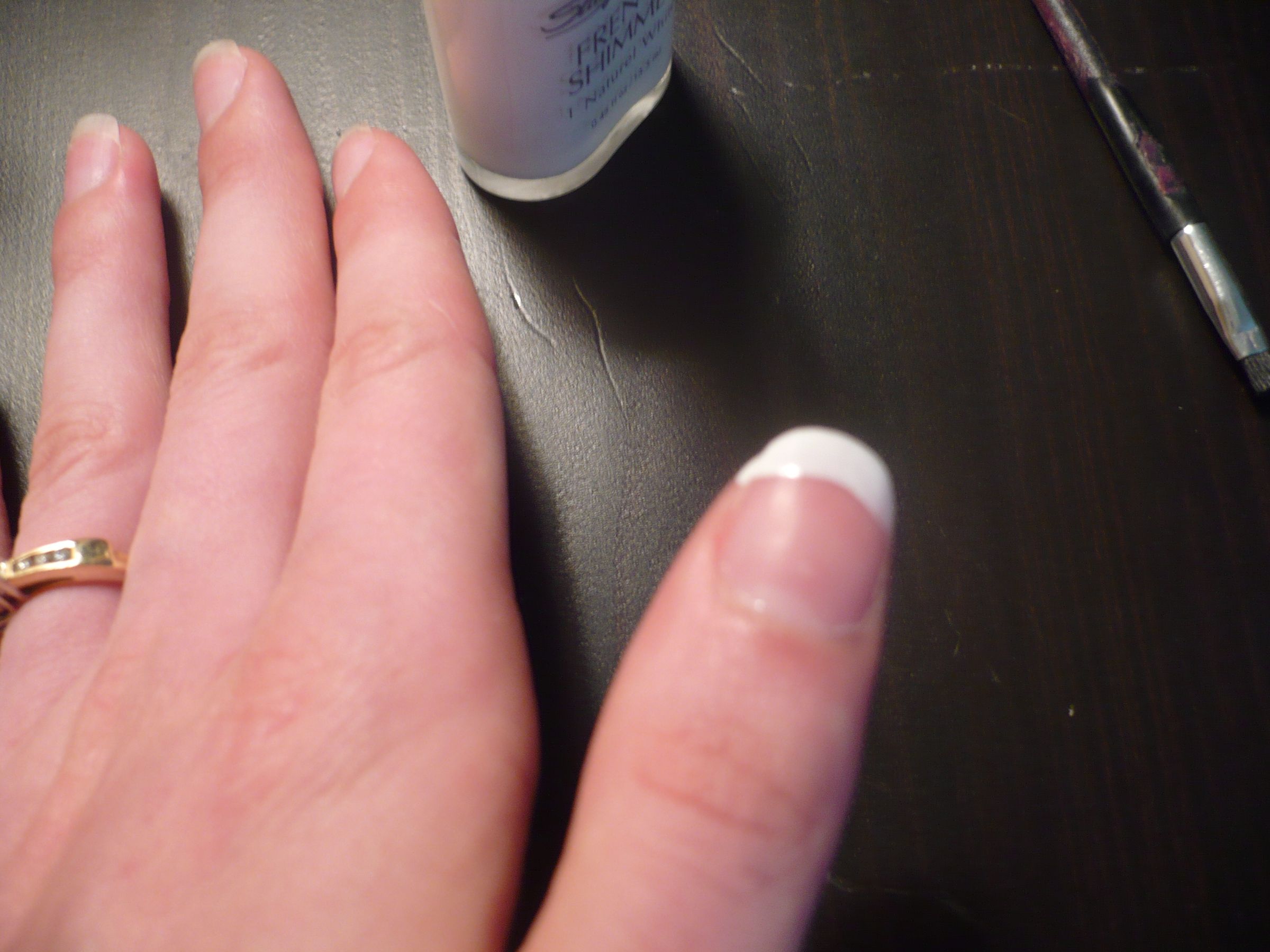 Do-it-yourself French Manicure : 5 Steps - Instructables