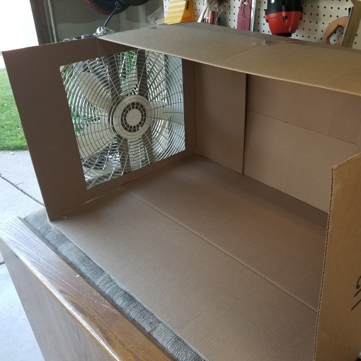 DIY Cardboard Spray Booth : 8 Steps (with Pictures) - Instructables