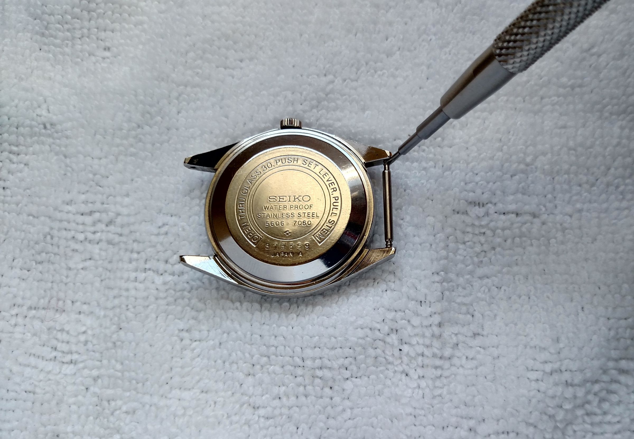 How to Replace a Watch Strap : 6 Steps (with Pictures) - Instructables