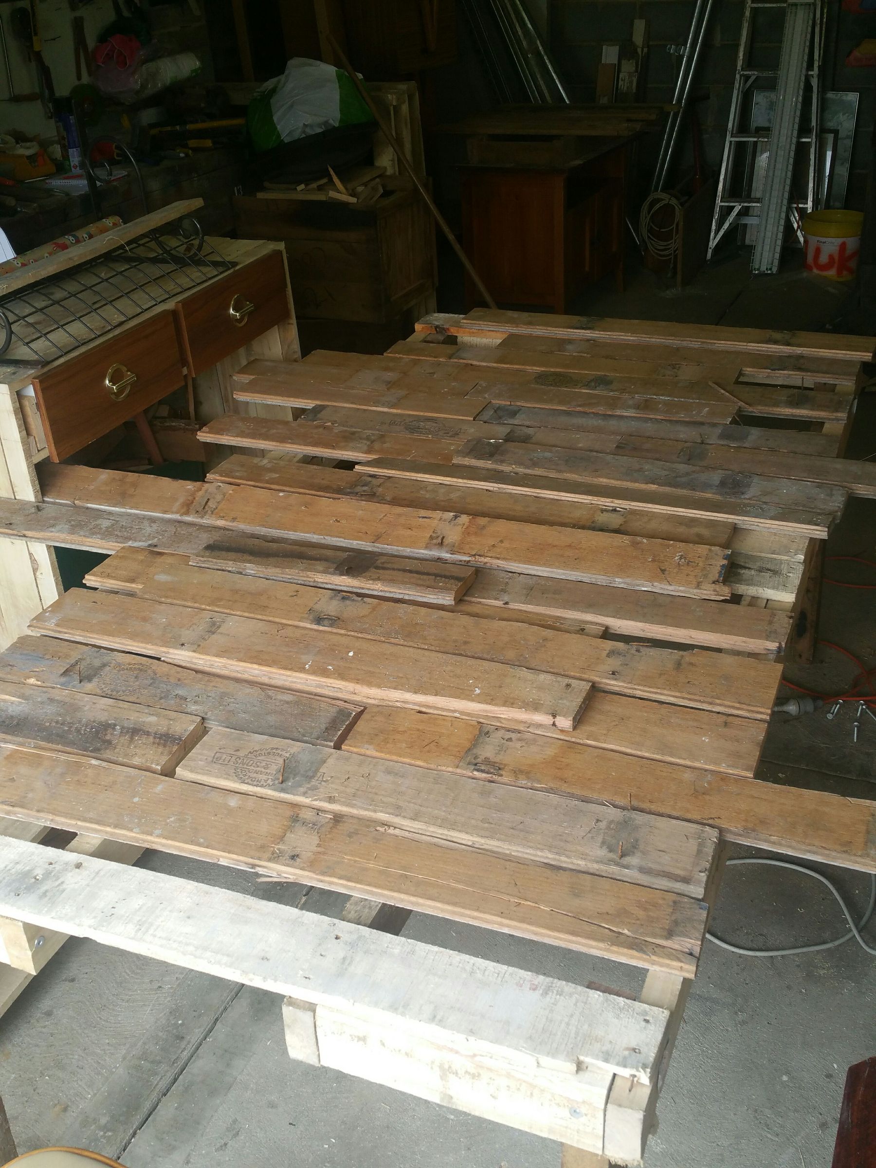 Pallet Dining Table : 7 Steps (with Pictures) - Instructables