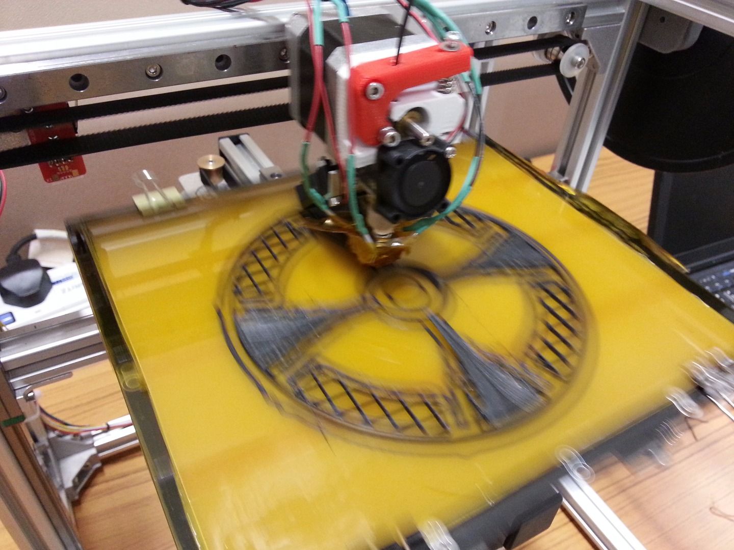 A Spherical Flying Machine With No Control Surfaces : 3 Steps (with ...