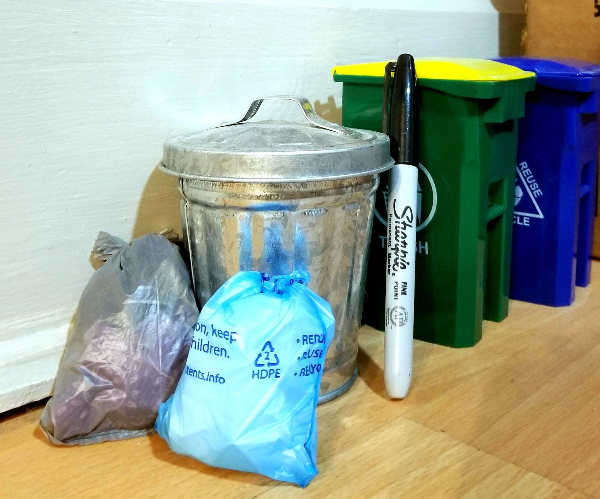 Miniature Garbage Bags (1:10 Scale) : 3 Steps (with Pictures ...