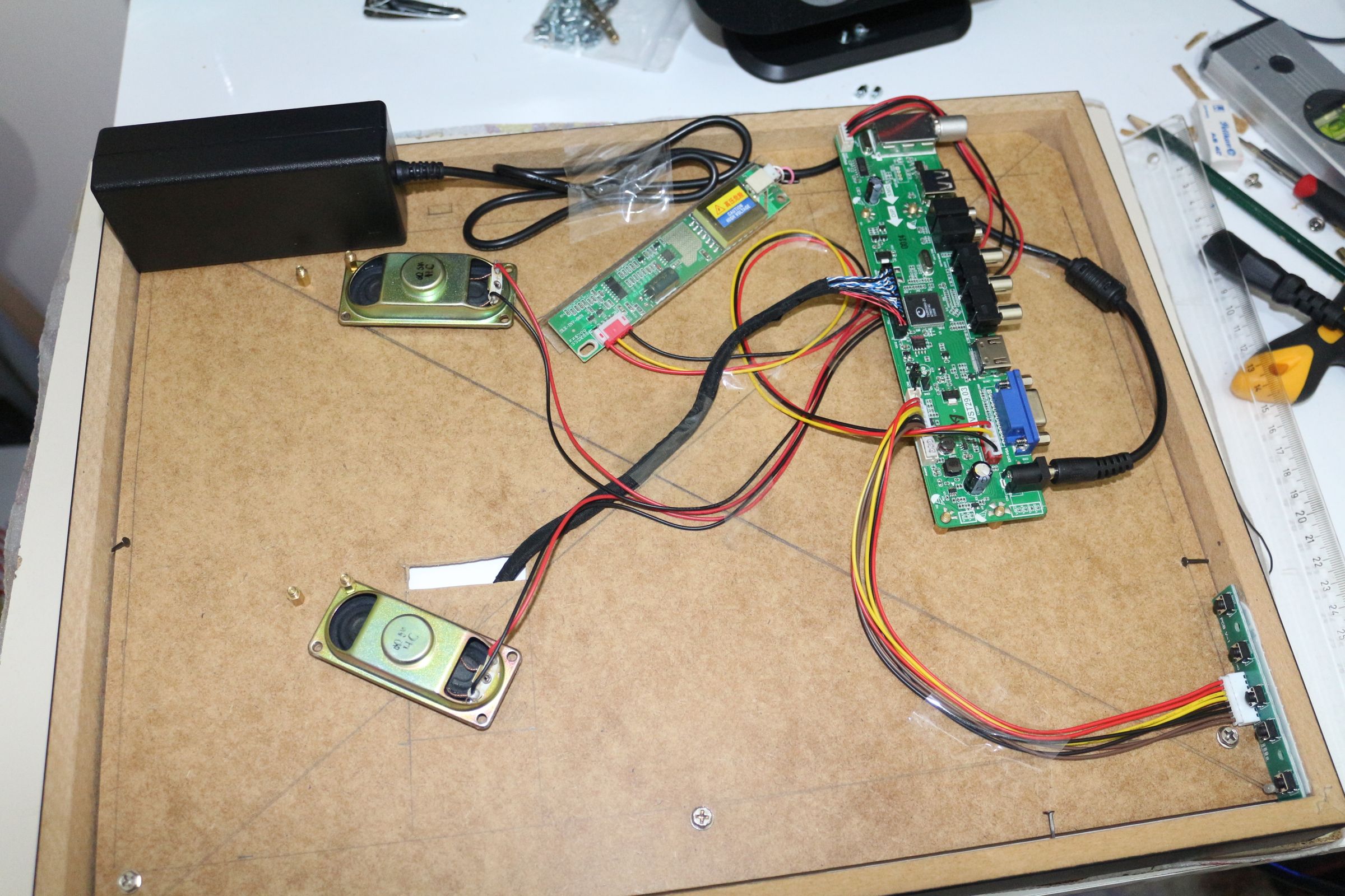 Frame for an Old Laptop LCD : 10 Steps - Instructables