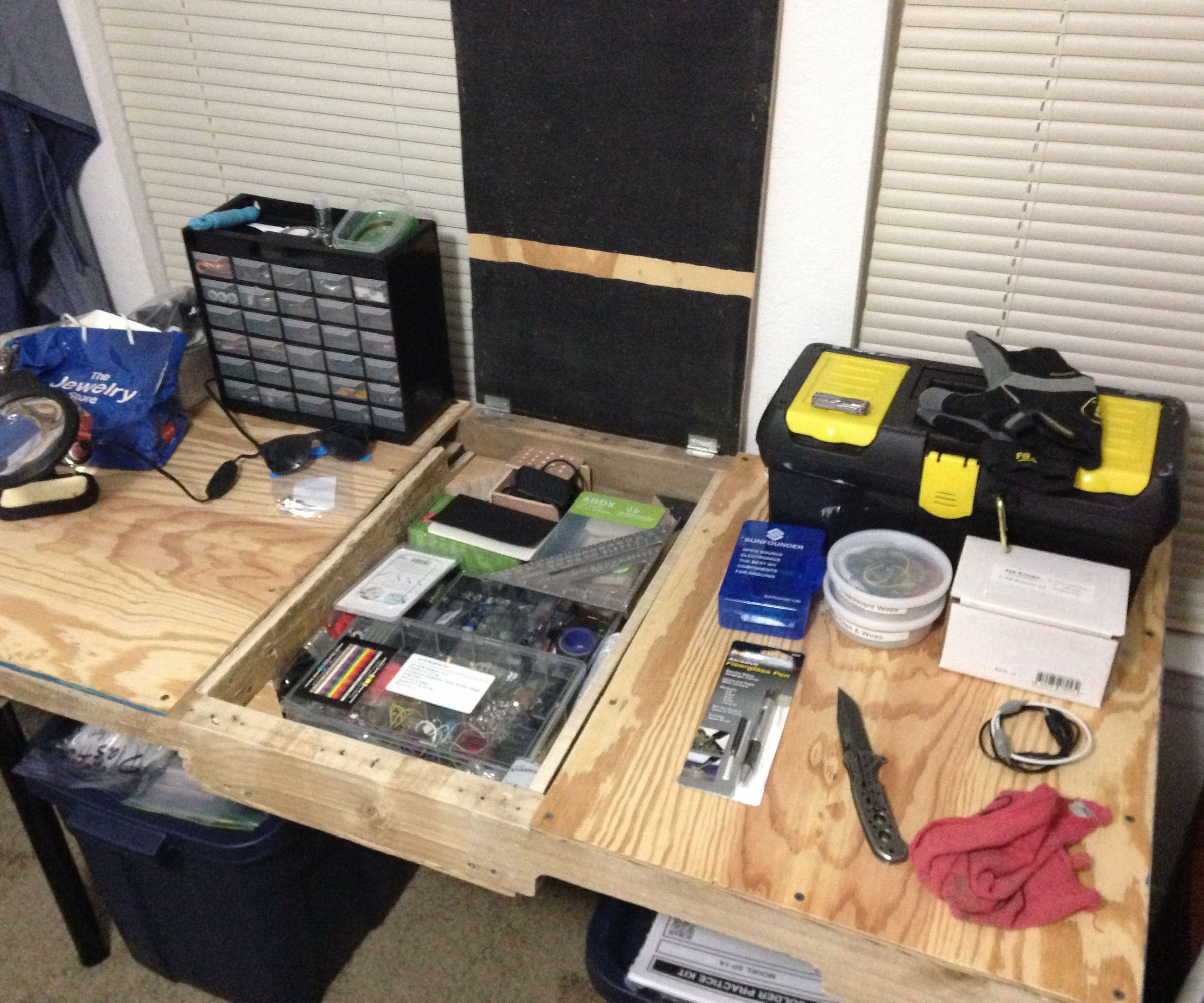 Work-benches & Maker Spaces - Instructables