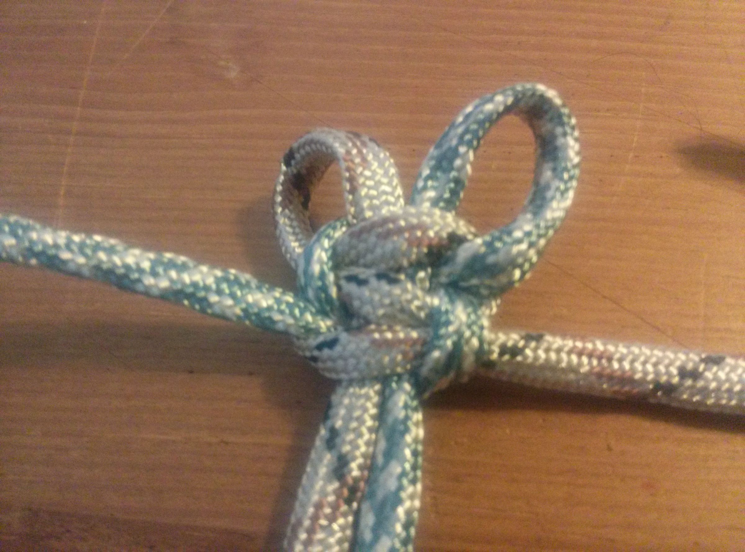 Paracord Neckerchief Slide : 6 Steps - Instructables