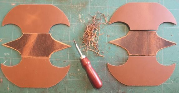 Wood & Leather Dungeon Masters Screen : 7 Steps (with Pictures ...