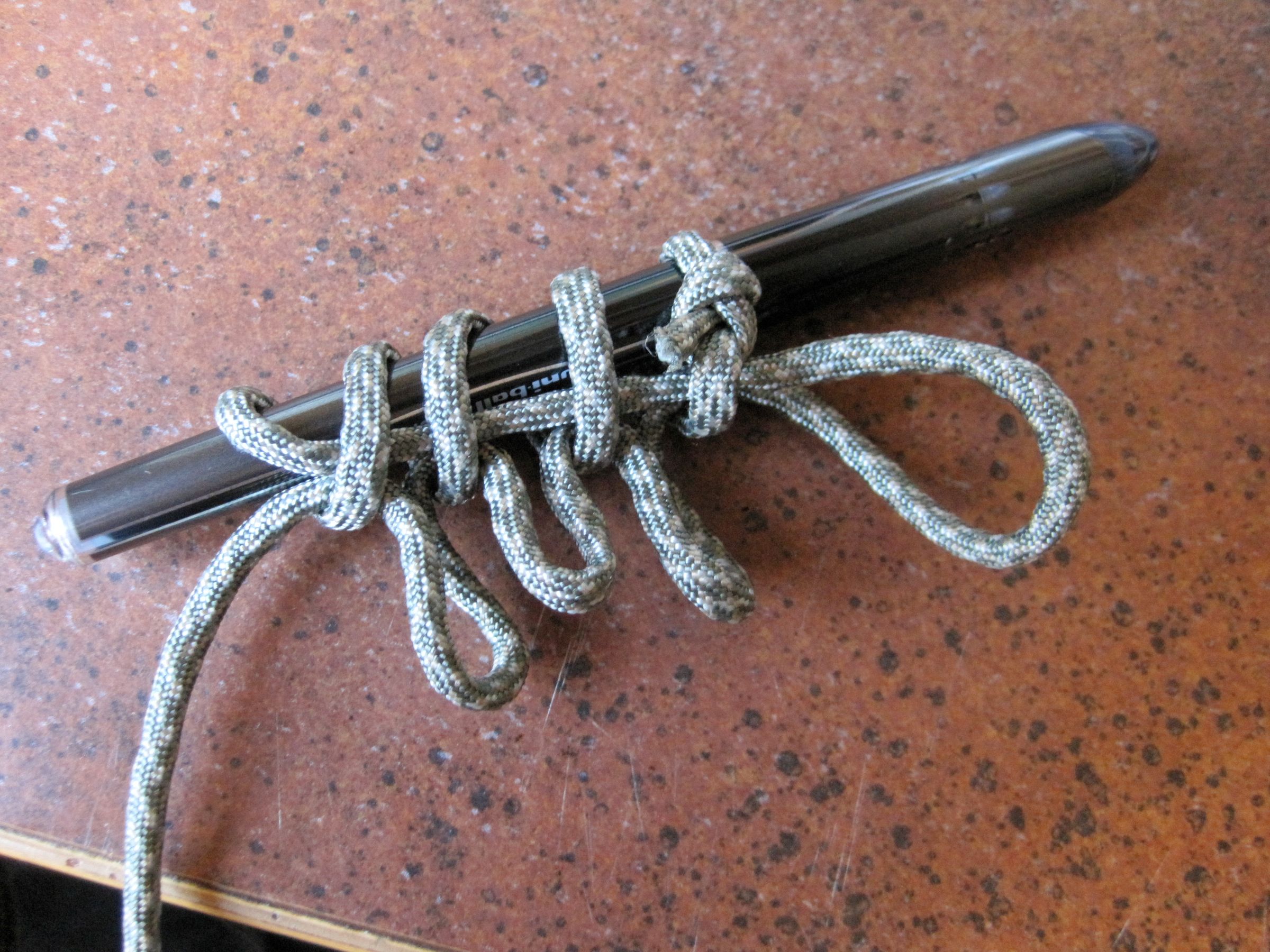 Slatts Paracord Rescue Bracelet (no Buckle) : 7 Steps (with Pictures ...