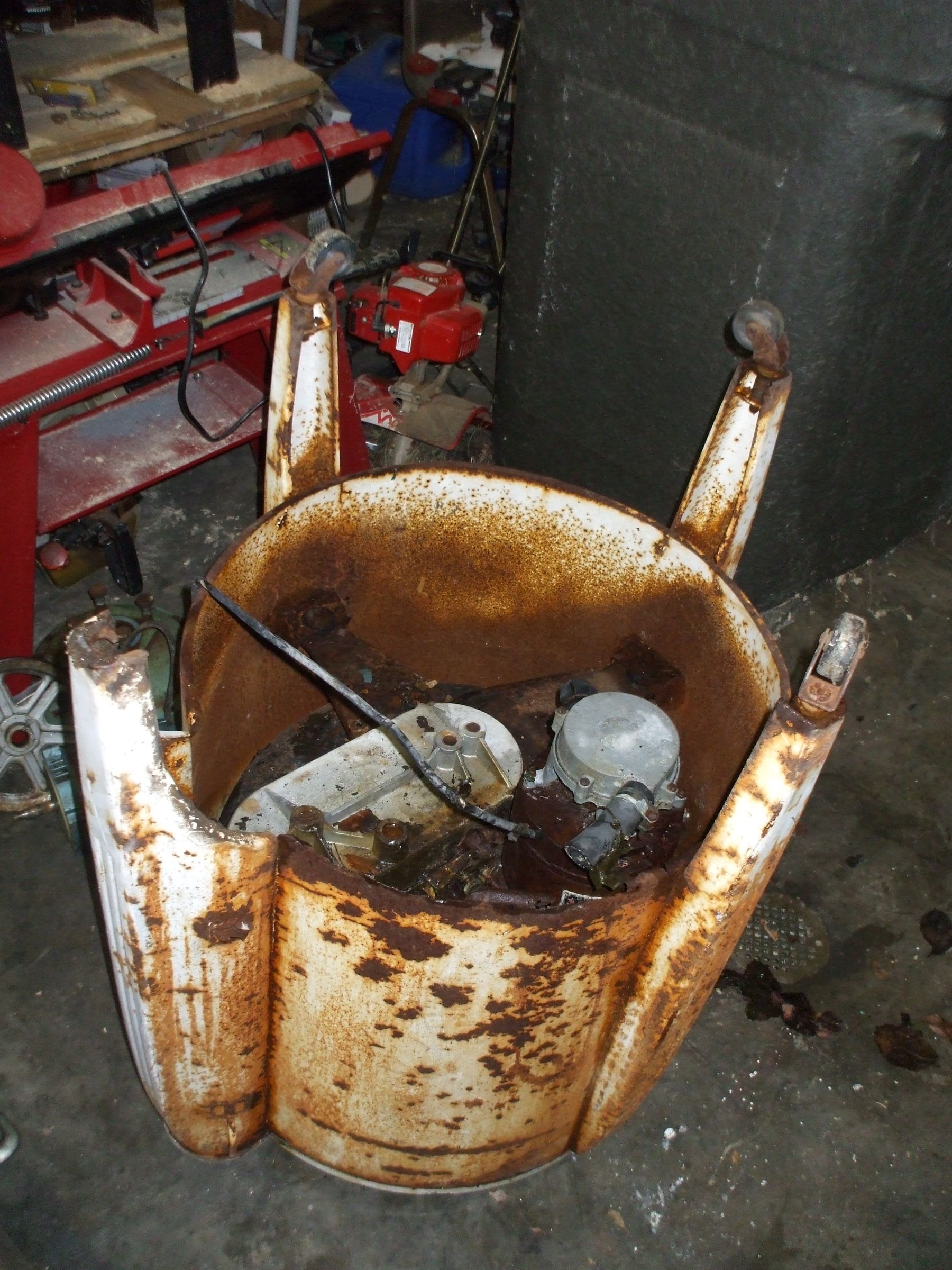 Building a Honey Extractor (using an 'antique' Washing Machine) : 15 ...