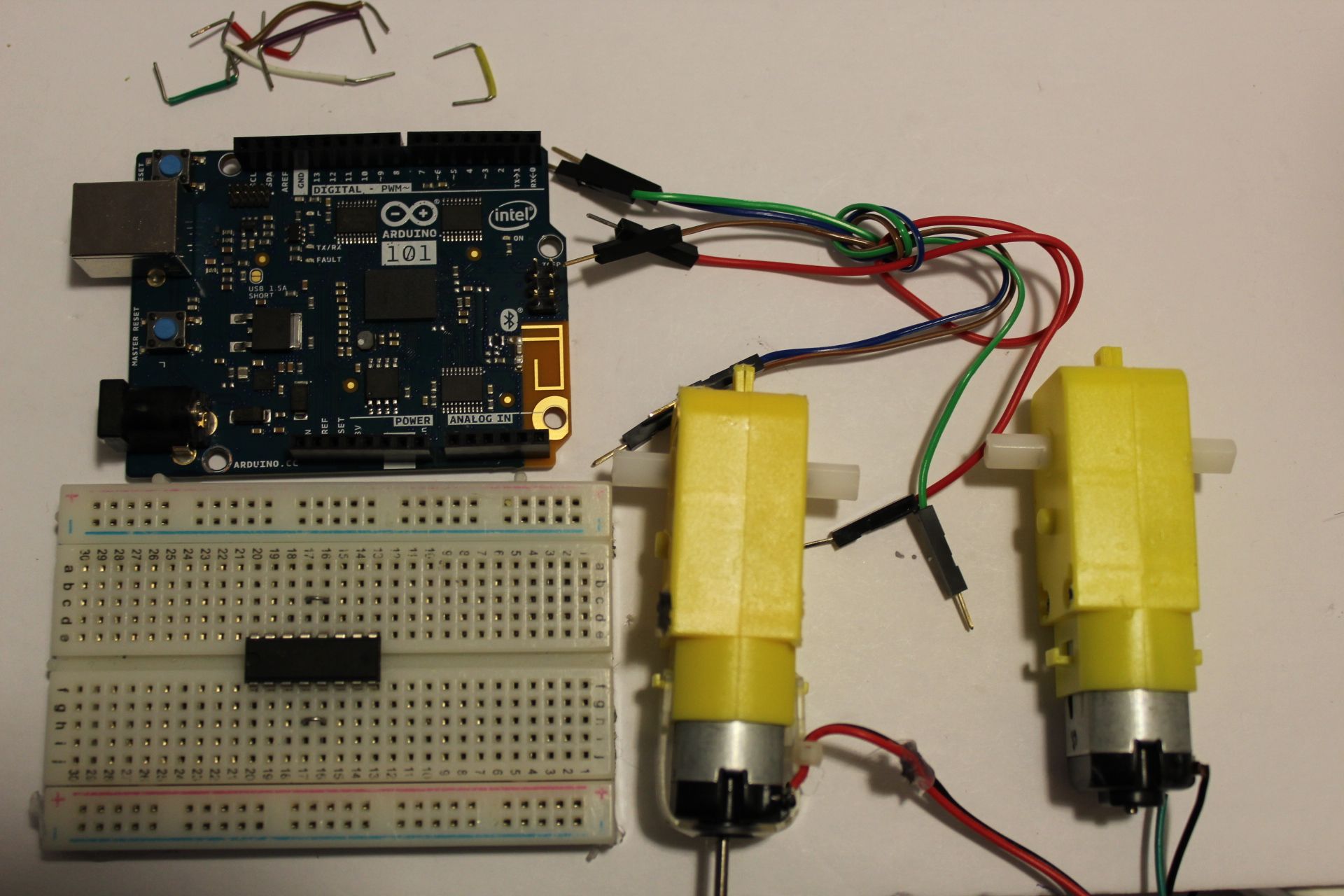 Control 2 Motors With the L293DNE Dual Motor Driver IC and Arduino 101 ...