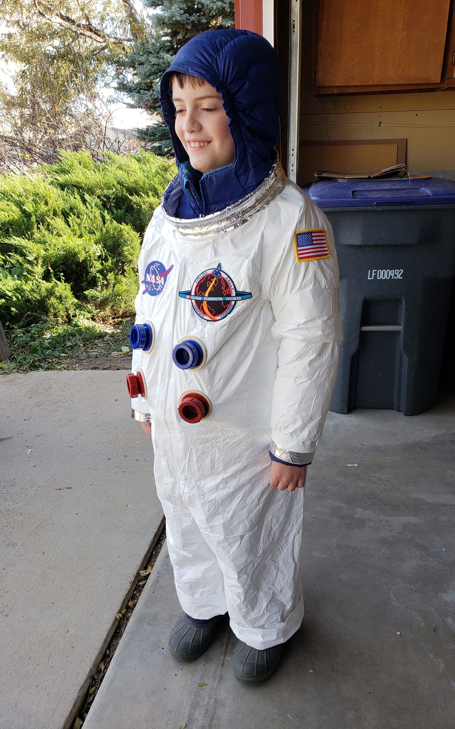 Super Easy Kids Astronaut Costume : 6 Steps (with Pictures) - Instructables
