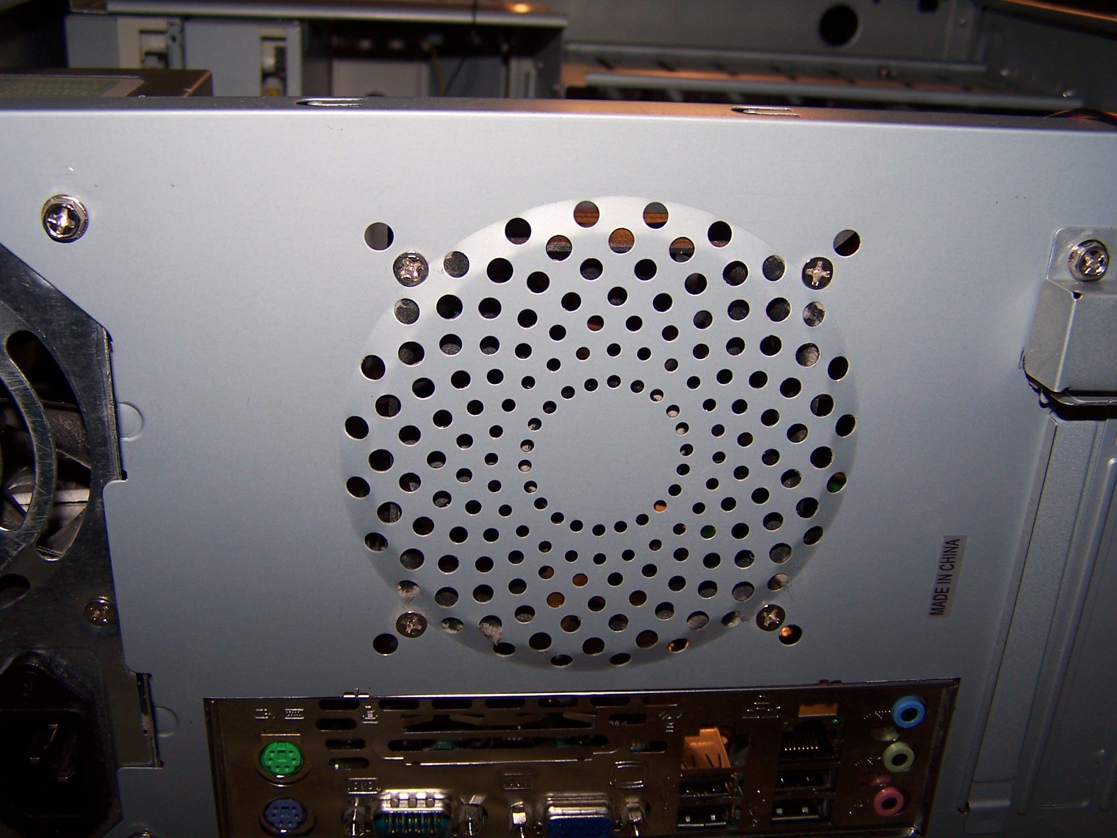 How to Build a Custom PC: the Complete N0ob's Guide to Building a ...