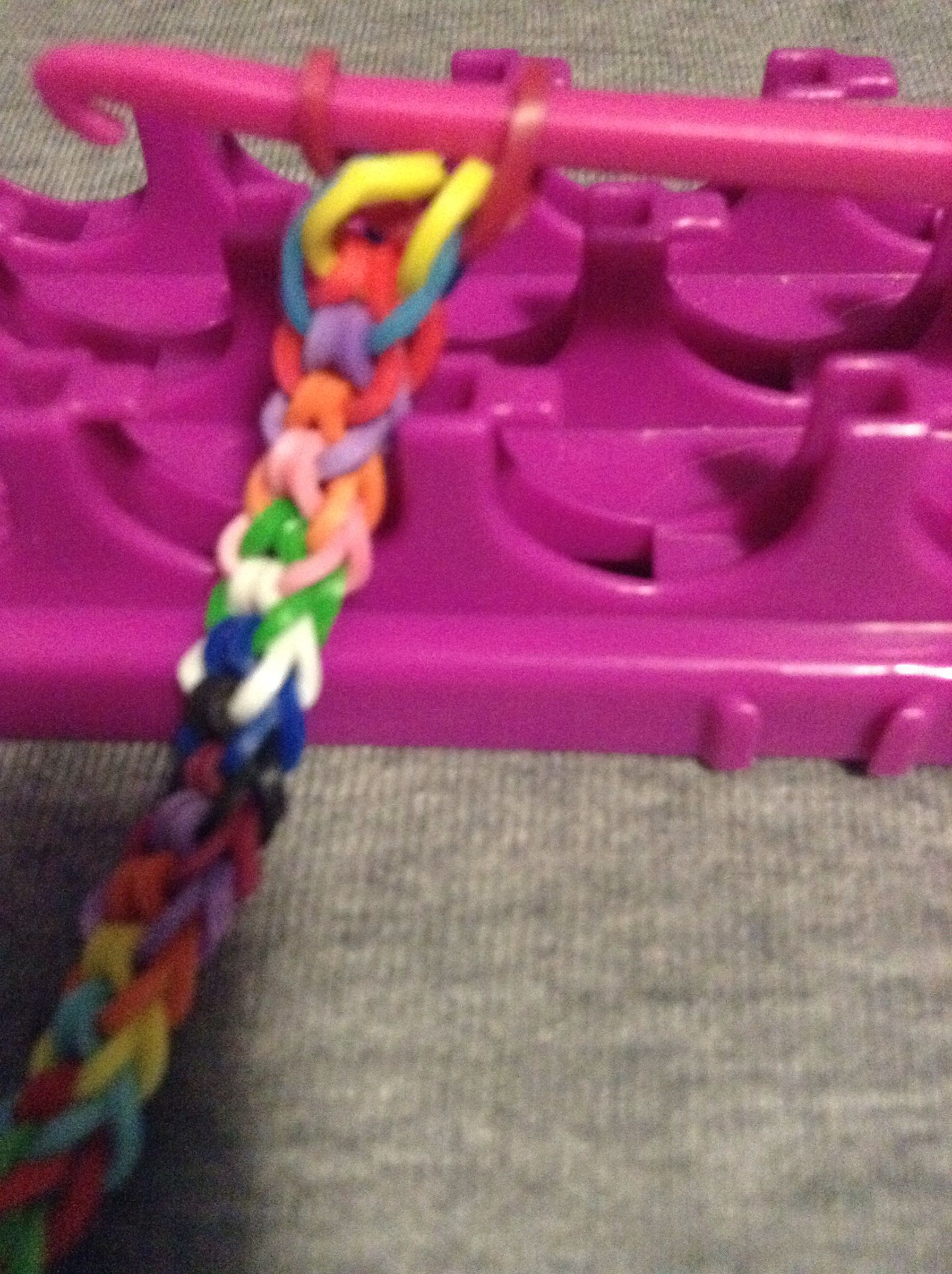 Inverted Fishtail Rainbow Loom Bracelet : 16 Steps - Instructables